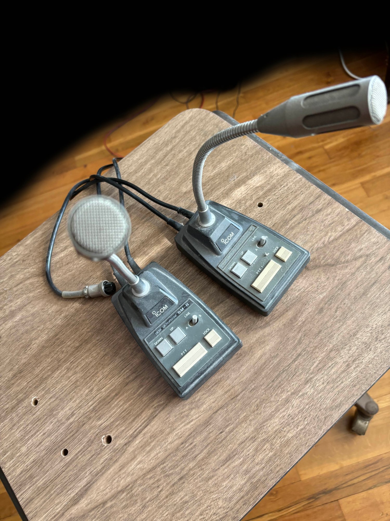 (VA-26) VINTAGE PAIR OF ICOM SM-8-MULTI-FUNCTION DESK MICROPHONE HAM ...