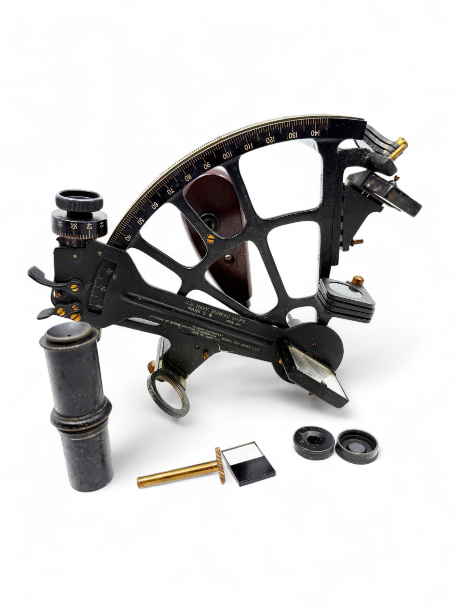 (A-5) ANTIQUE MARK 11 SEXTANT WITH CASE AND ACCESSORIES AS SHOWN #29040 ...