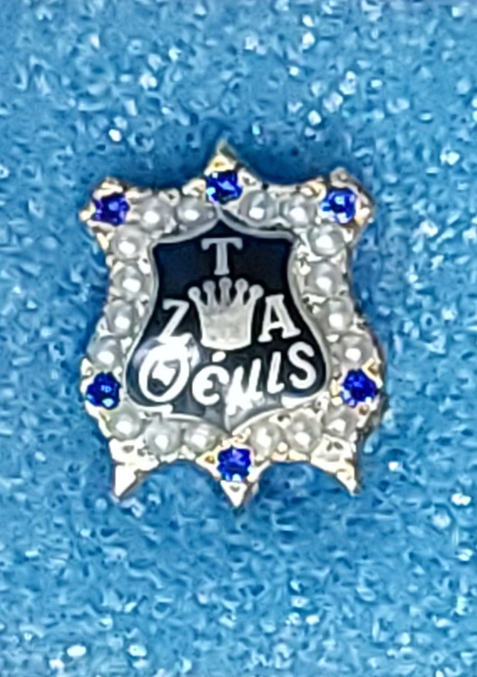 10K Zeta Tau Alpha Pin With Pearl And Sapphires #1368 | Auctionninja.com