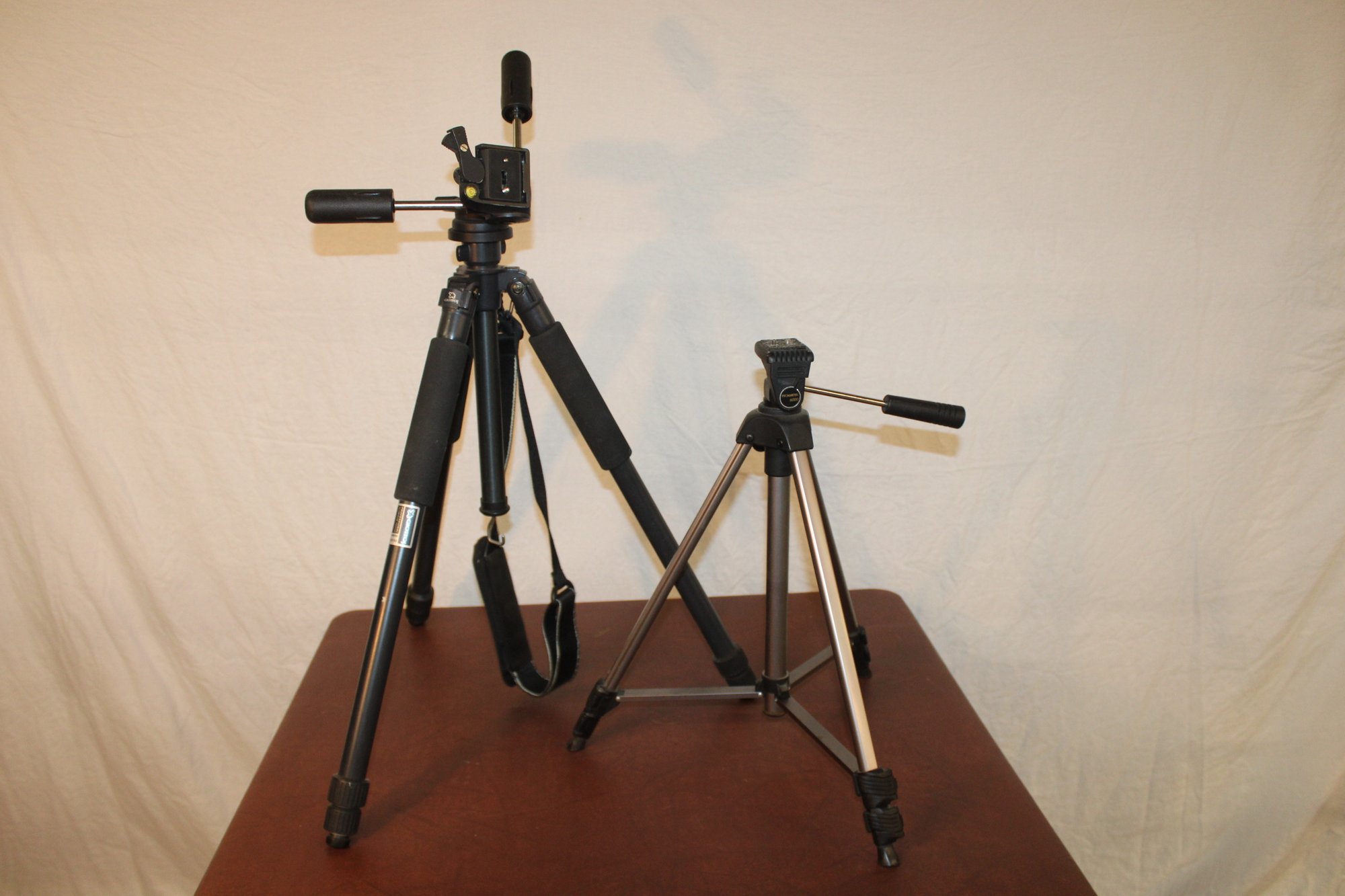 Giottos W/ Case (Model MH5001) & Promaster 6000 Camera Tripods (181 ...