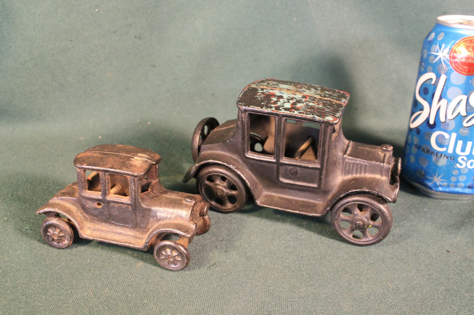 2 Cast Iron Toy Cars, 1 Antique & 1 Vintage, 4" & 4.5" Long (188 ...