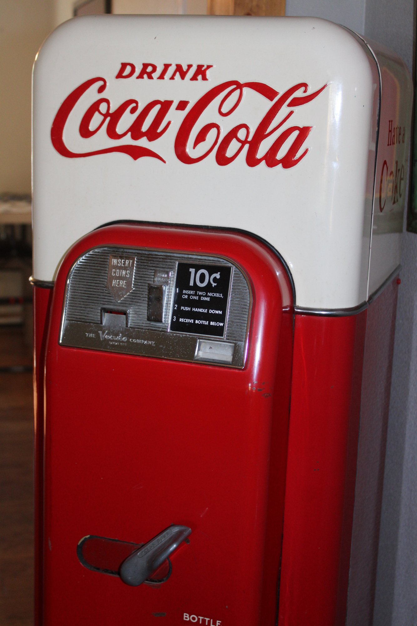 Working Coin Operated Model Vendo 44 Coca Cola Vending Machine, 1950s ...