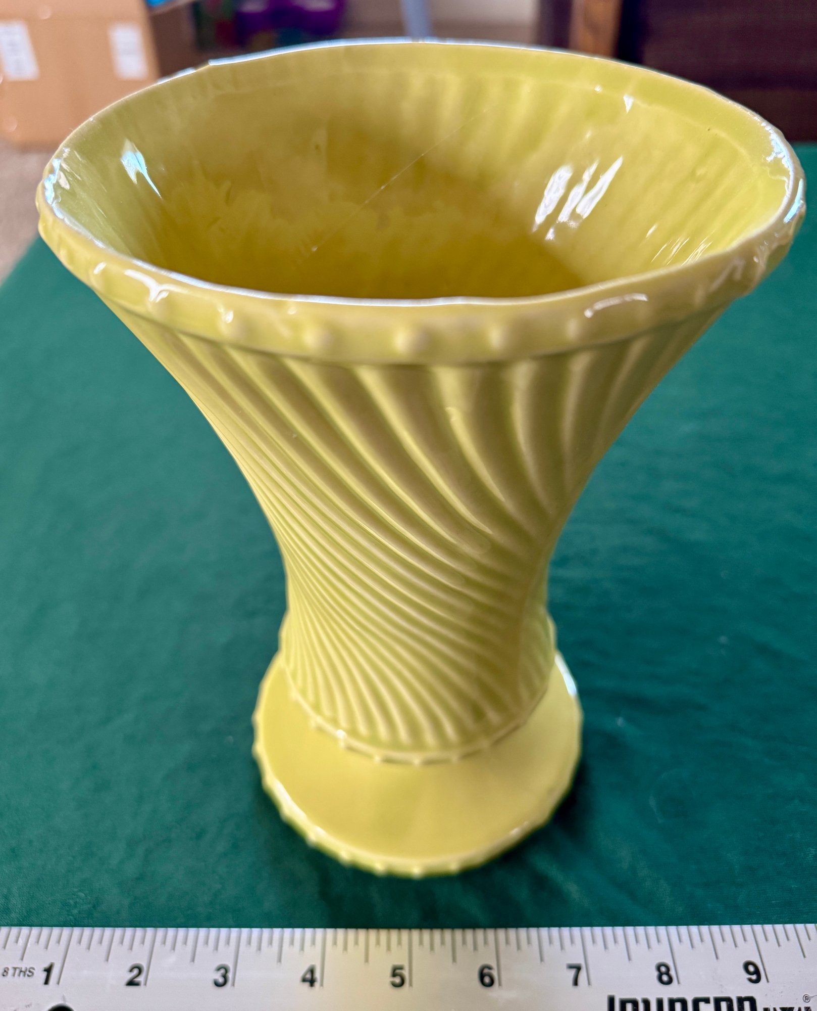 Nelson Mccoy USA Pottery #1347 | Auctionninja.com