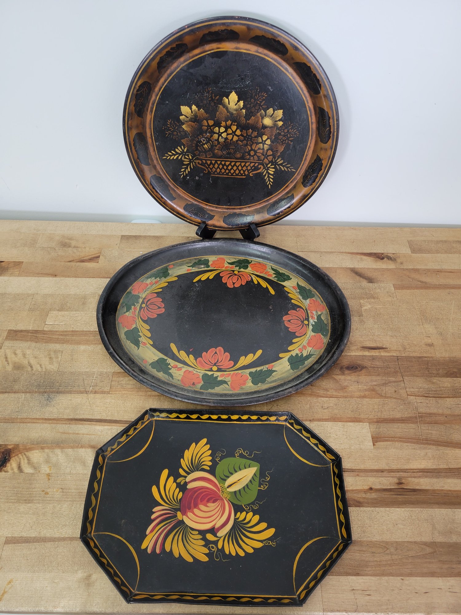 Lot Of 3 Vintage Painted Tole Ware Trays #1181 | Auctionninja.com