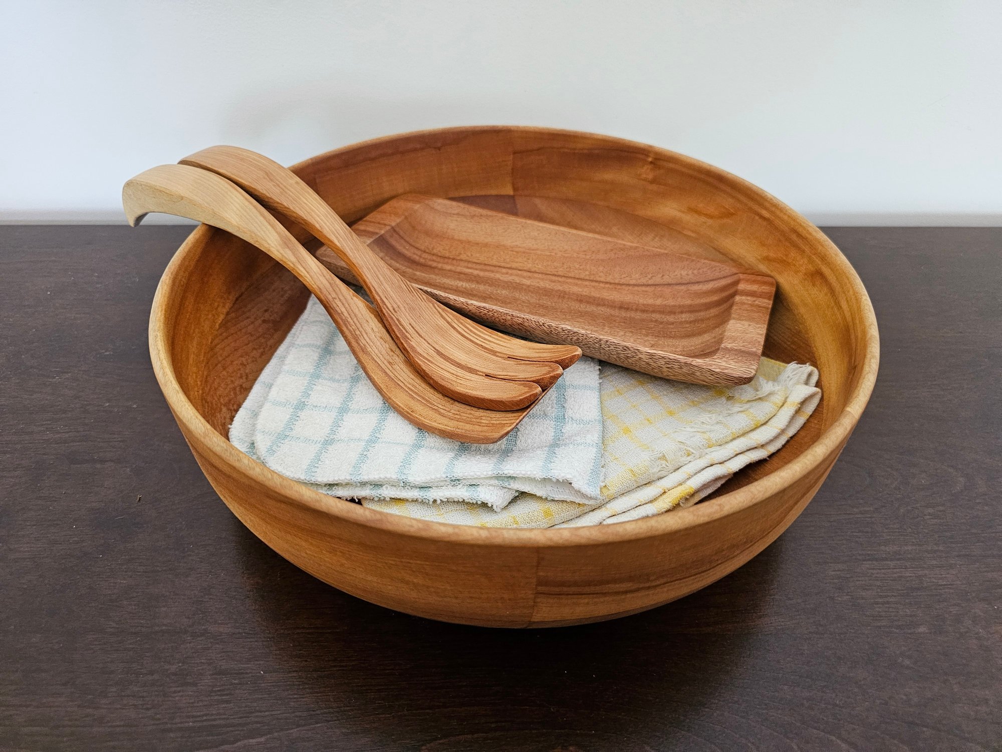 Grouping Of Wood Serving Pieces #2582 | Auctionninja.com