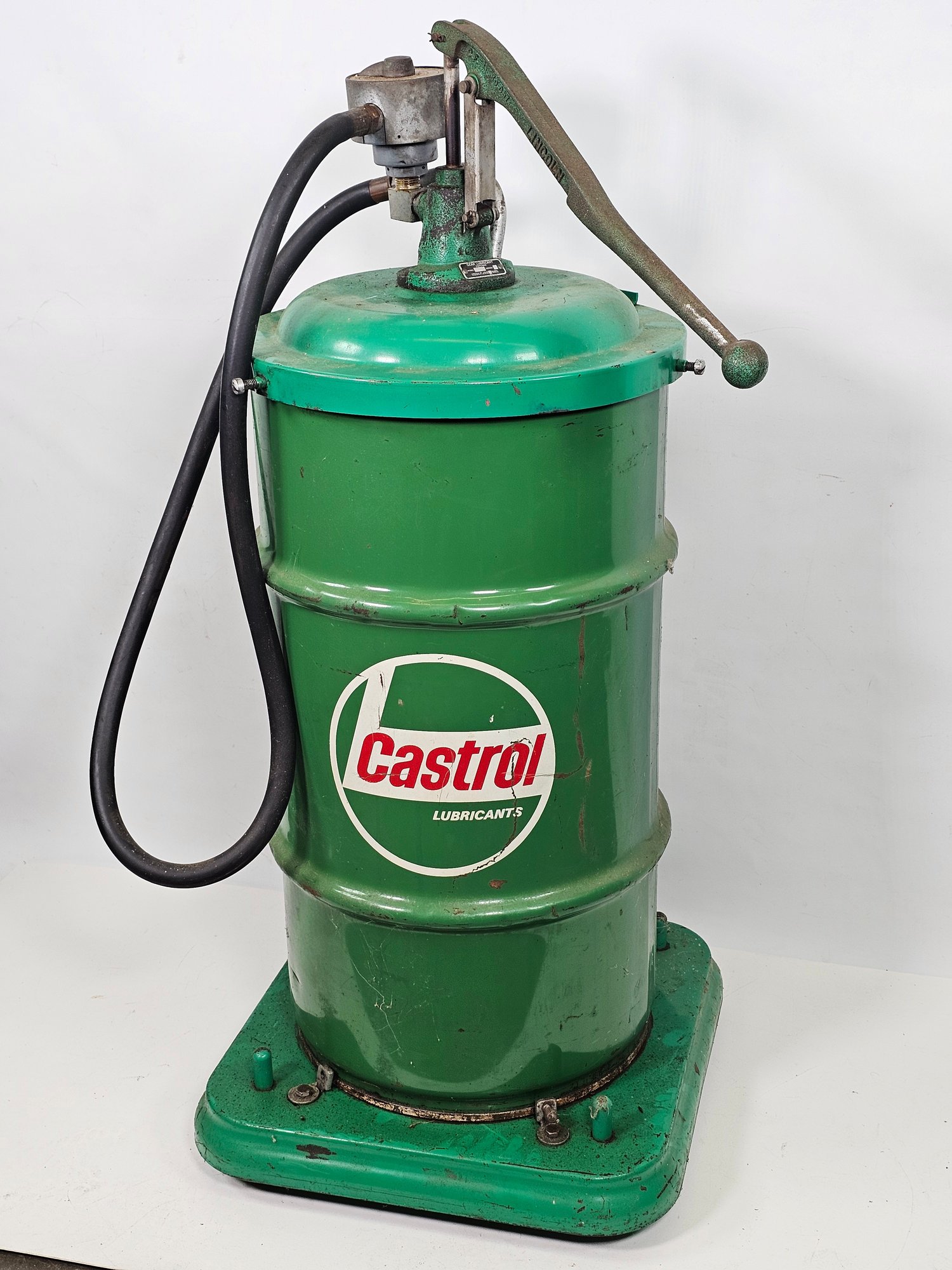 Vintage Castrol Oil Drum Pump Dispenser On Dolly #5237 | Auctionninja.com