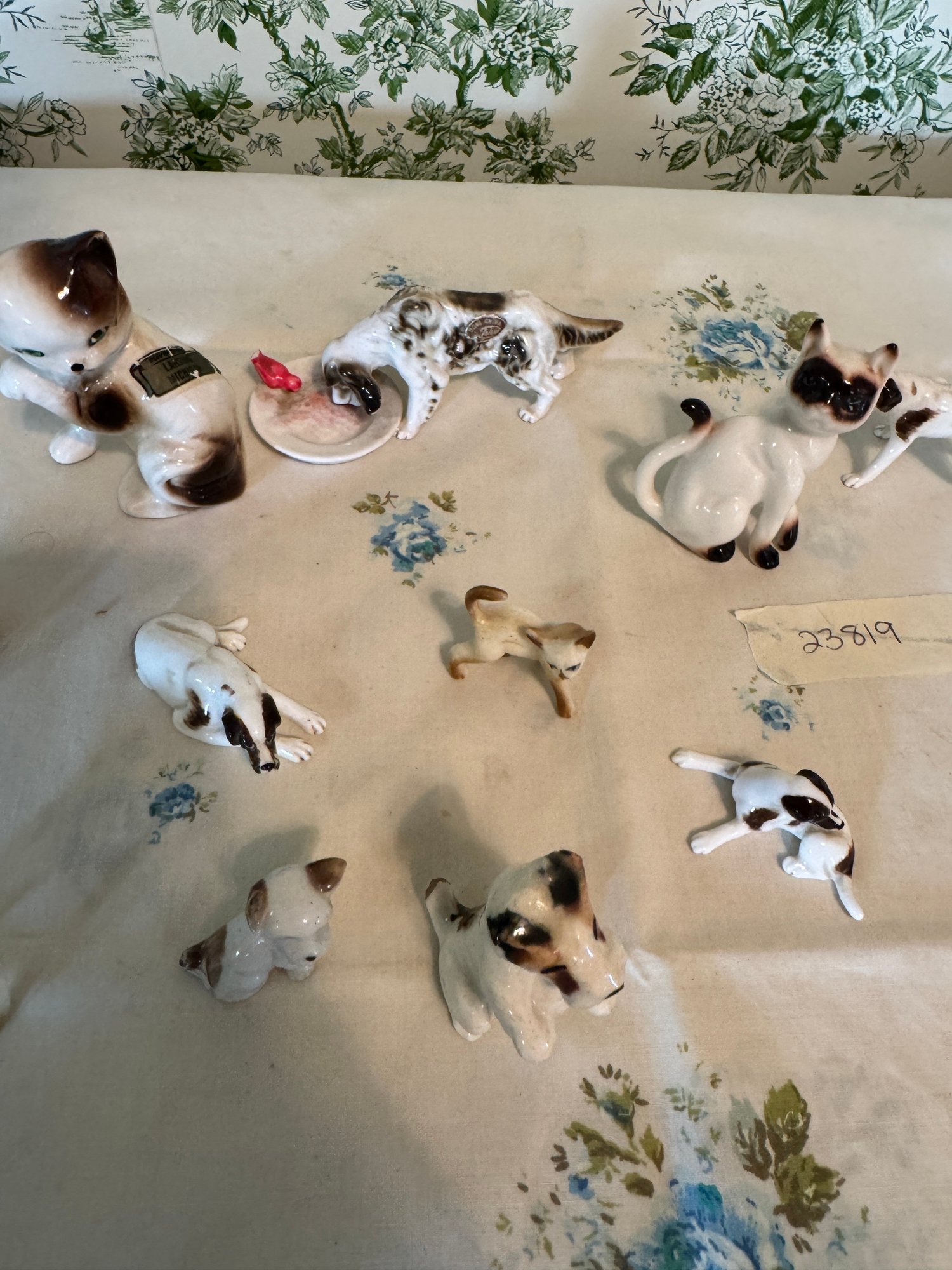 Vintage Tiny Porcelain Animal Figurine Miniatures #24234 | Auctionninja.com