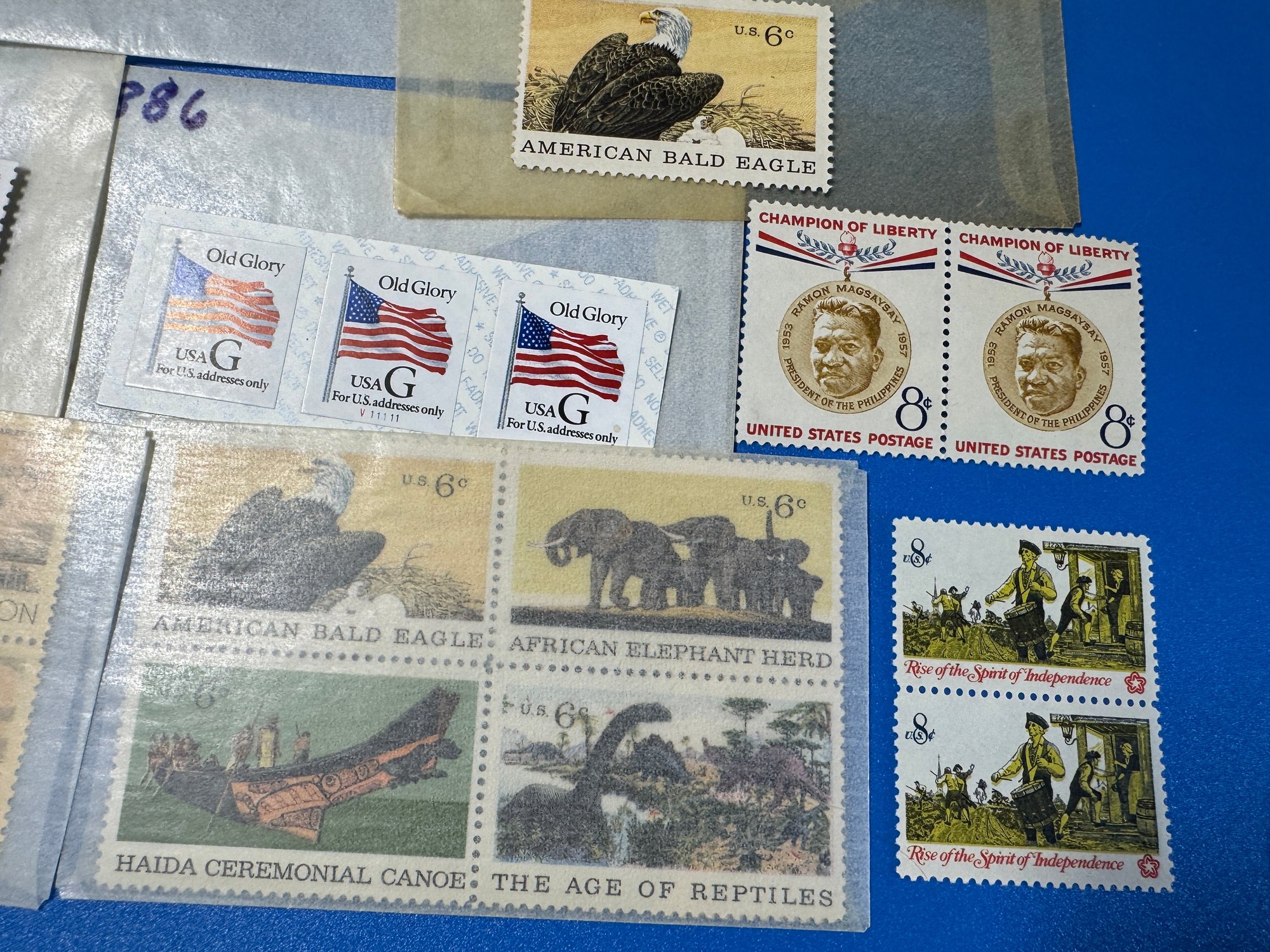 Large Lot Of Unhinged US Collectible Postage Stamps Mixed Postal Stamp ...