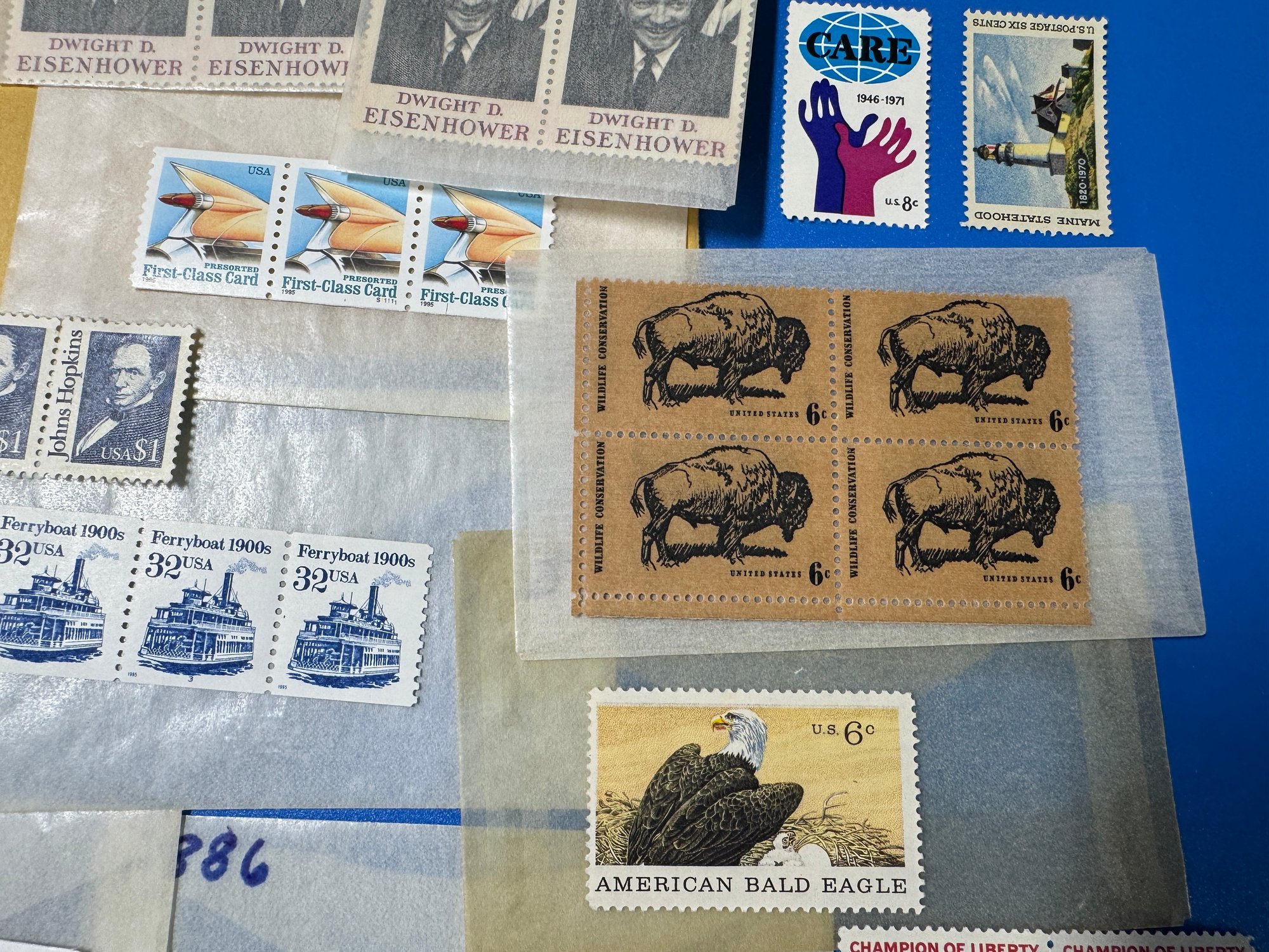 Large Lot Of Unhinged US Collectible Postage Stamps Mixed Postal Stamp ...
