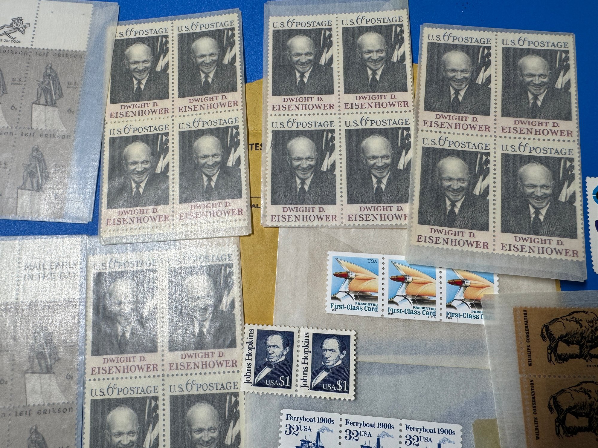 Large Lot Of Unhinged US Collectible Postage Stamps Mixed Postal Stamp ...
