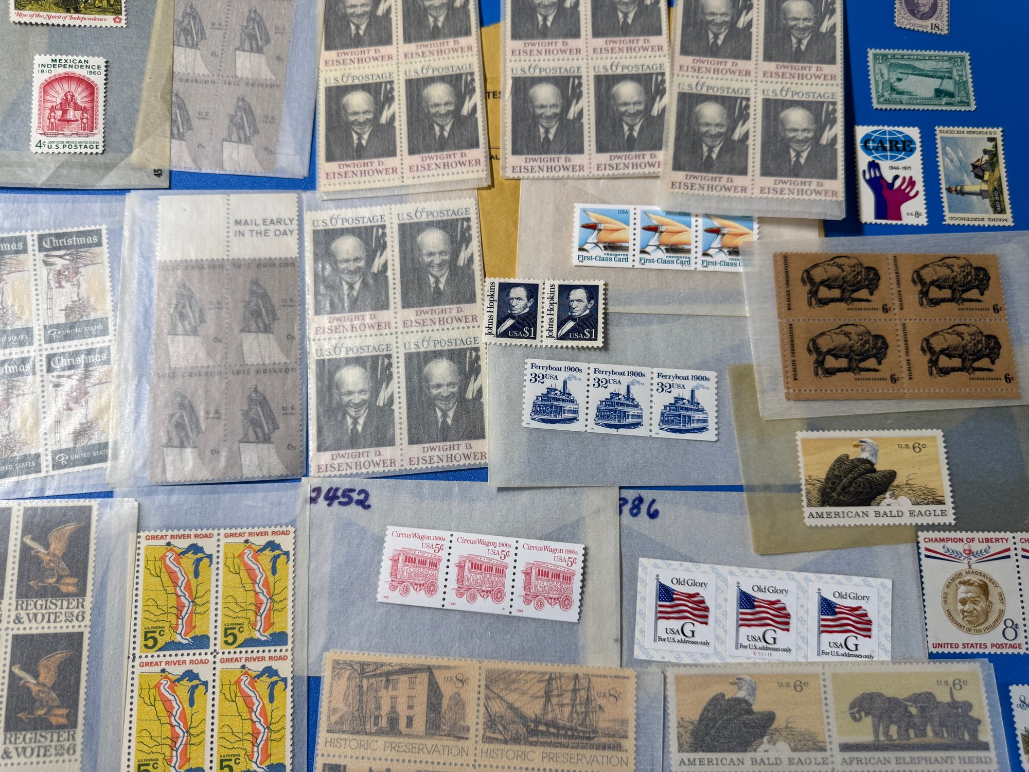 Large Lot Of Unhinged US Collectible Postage Stamps Mixed Postal Stamp ...