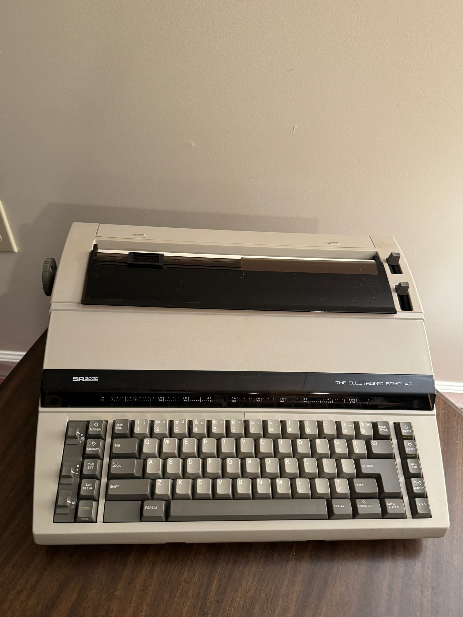 Sears Roebuck SR2000 Typewriter #18455 | Auctionninja.com