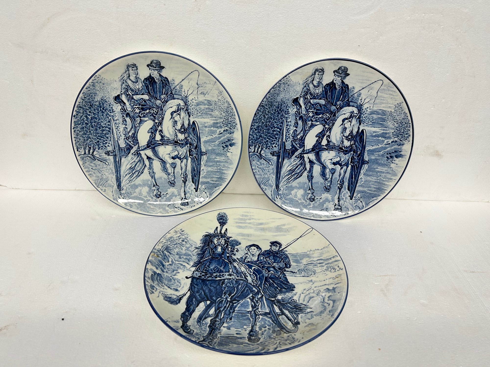 Three Blue And White Chargers -12.5 Inches #4000 | Auctionninja.com