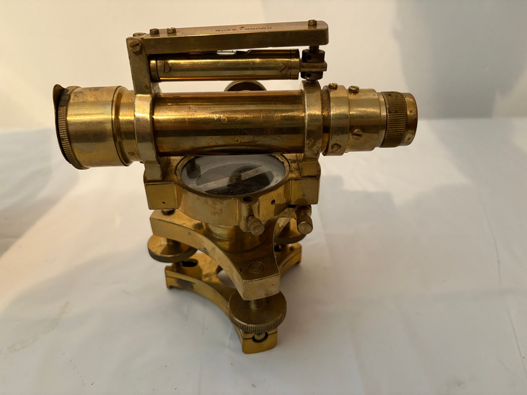 Brass Surveyors Level With Box Marked Dumpy Level #6210 | Auctionninja.com