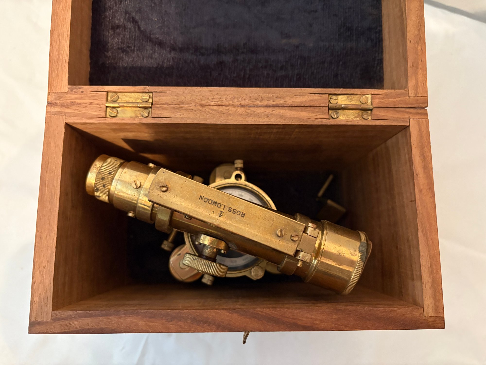Brass Surveyors Level With Box Marked Dumpy Level #6210 | Auctionninja.com
