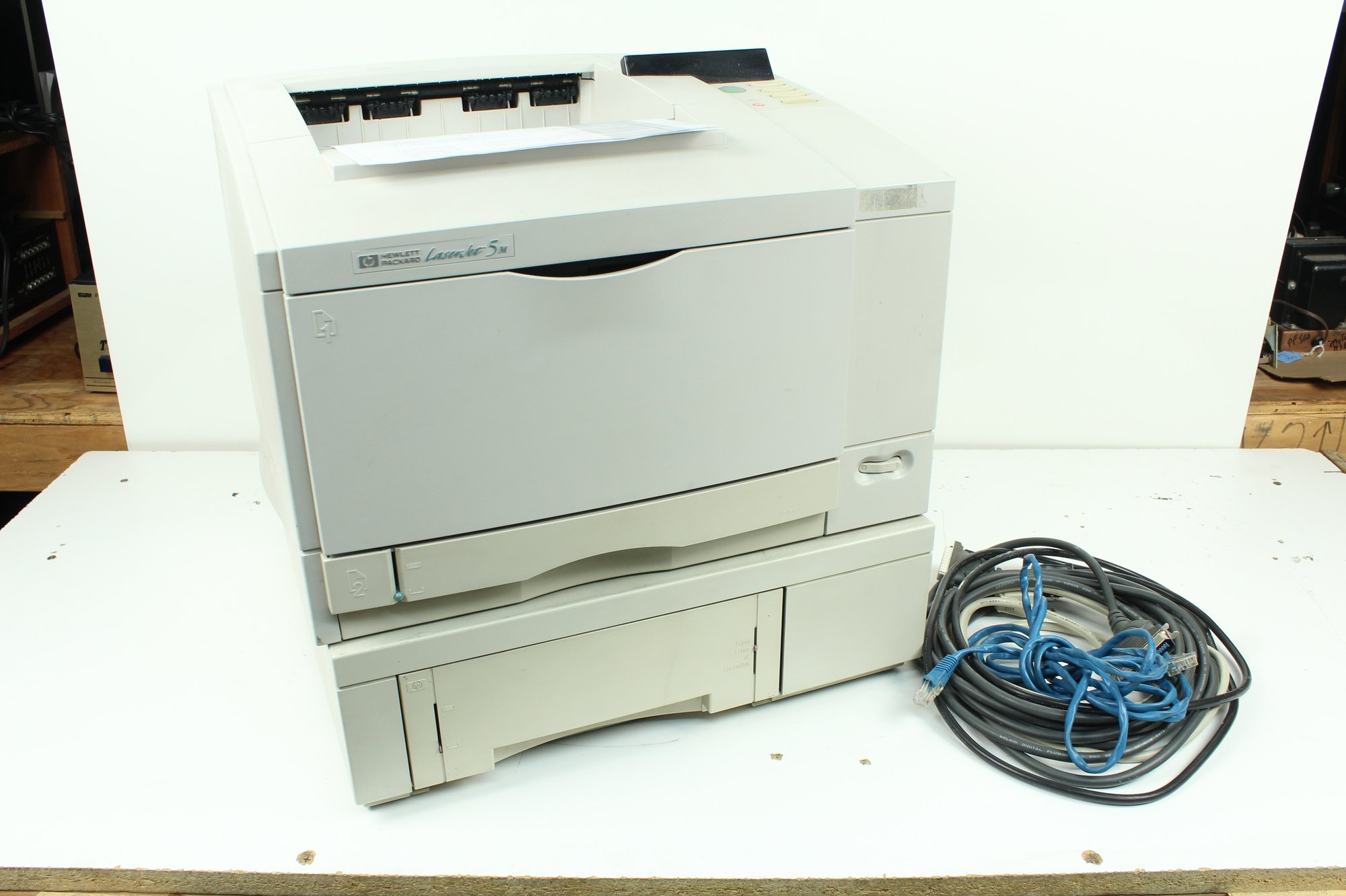 Vintage HP LaserJet 5M Laser Printer #2001 | Auctionninja.com