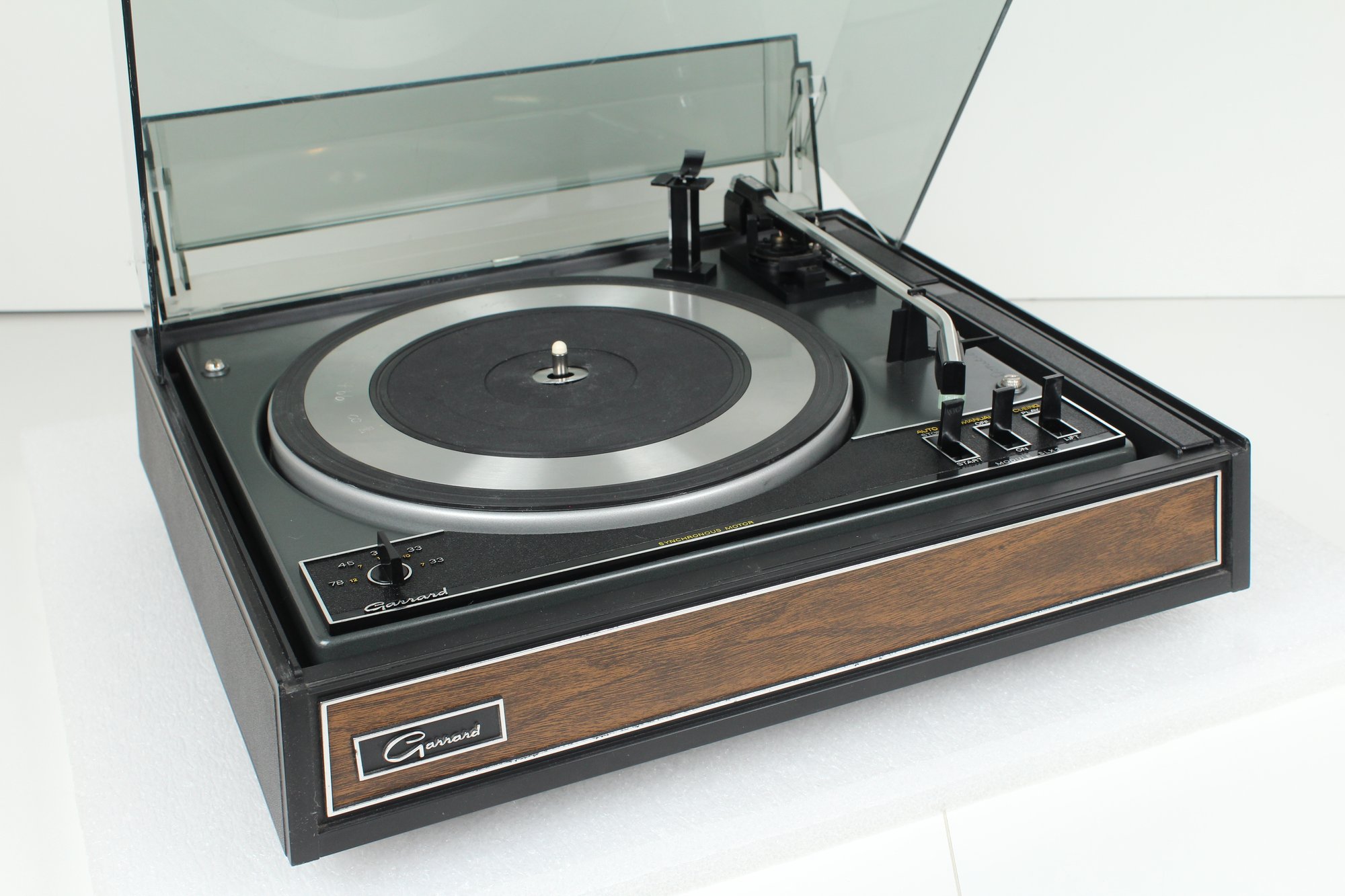 Vintage Garrard SLX3 Turntable Record Player #2222 | Auctionninja.com