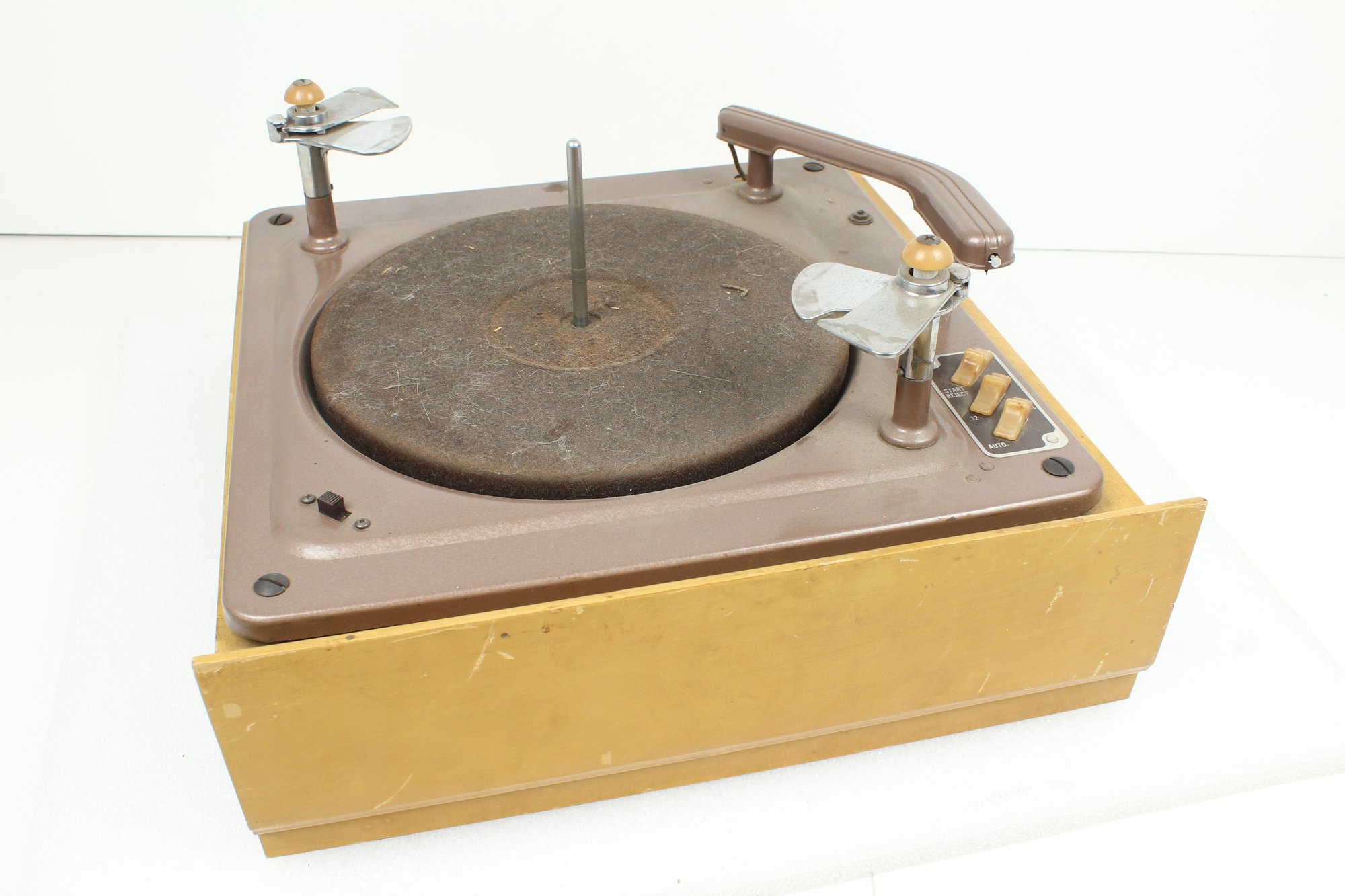 Antique Record Player Turntable In Wood Drawer #1565 | Auctionninja.com