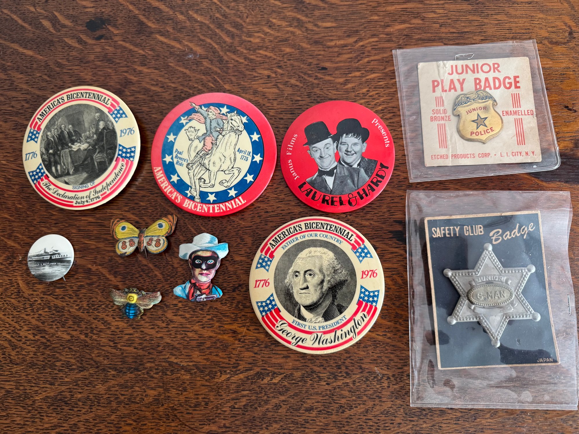 Lot Of Vintage Pinback Buttons & Badges Bicentennial, Pop Culture ...