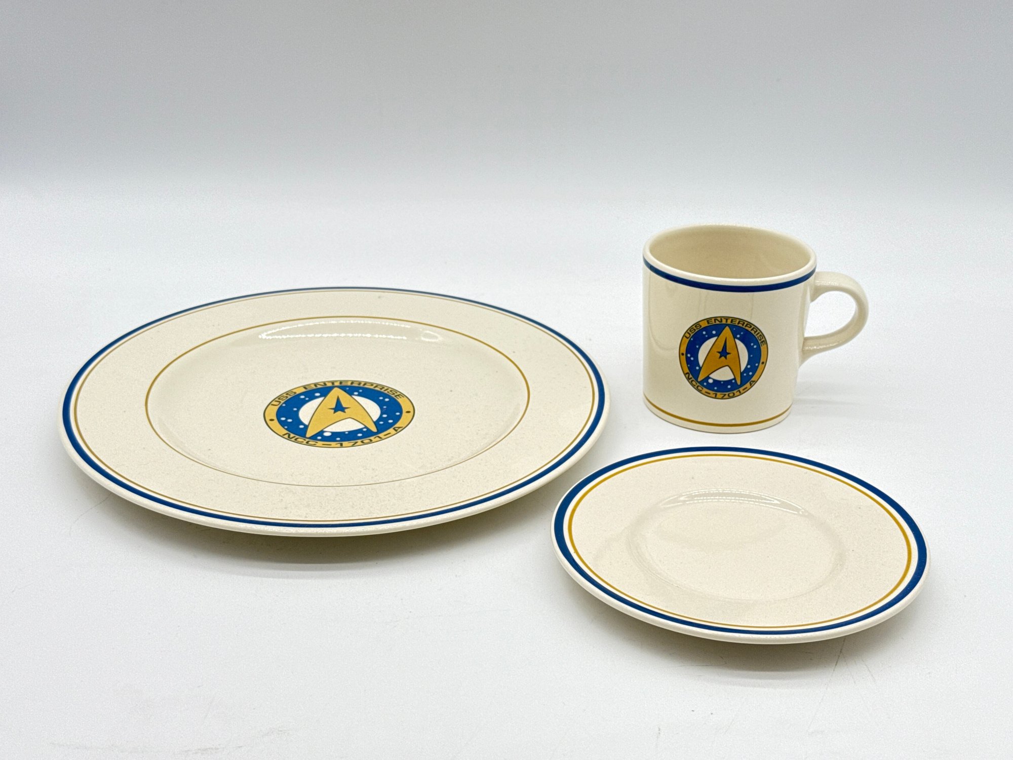 Star Trek VI Pfaltzgraff USS Enterprise Dinnerware Set 3-Piece Movie ...