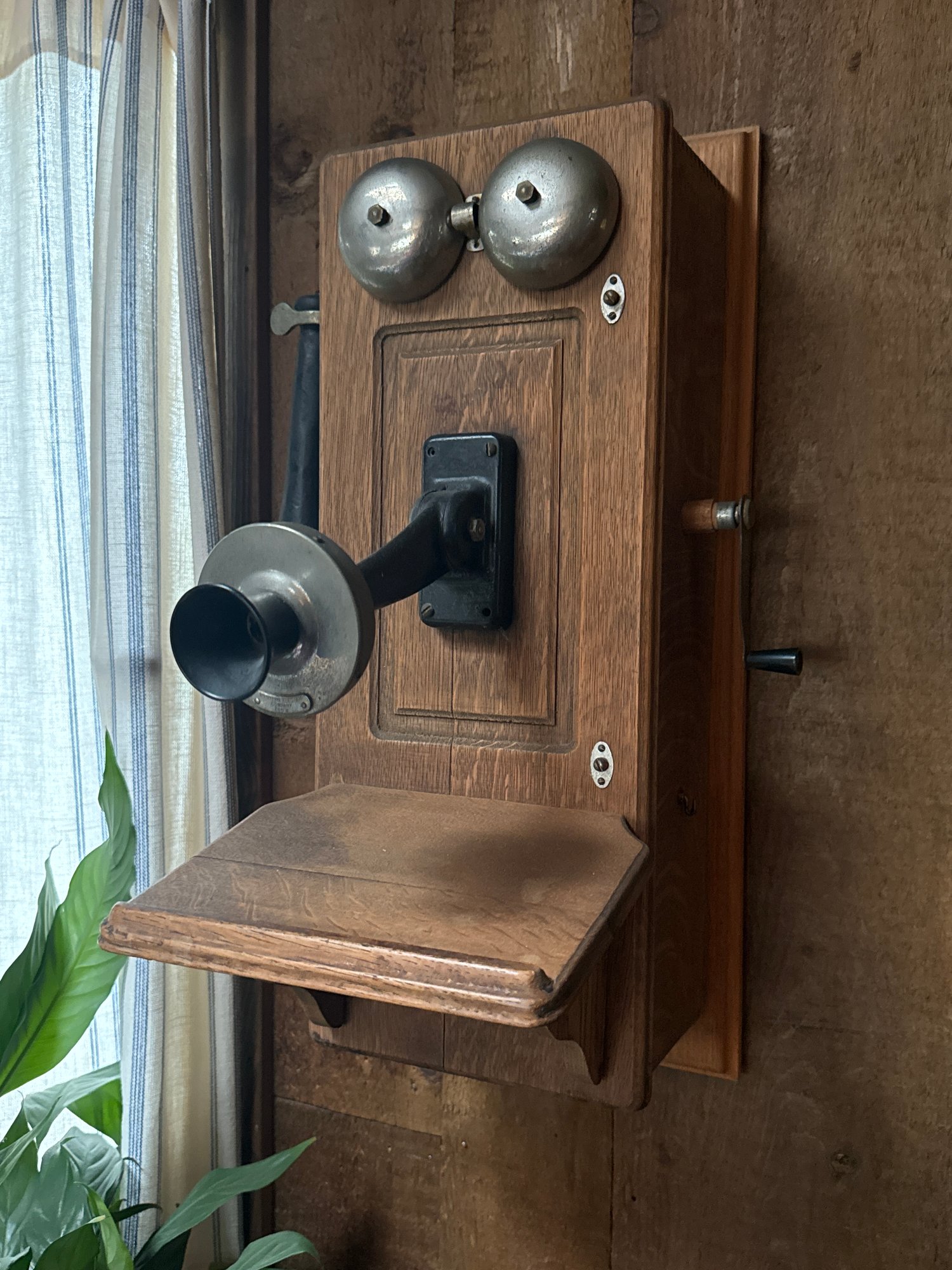 Antique Wall-Mounted Wooden Crank Telephone (Circa 1907) See All Photos ...