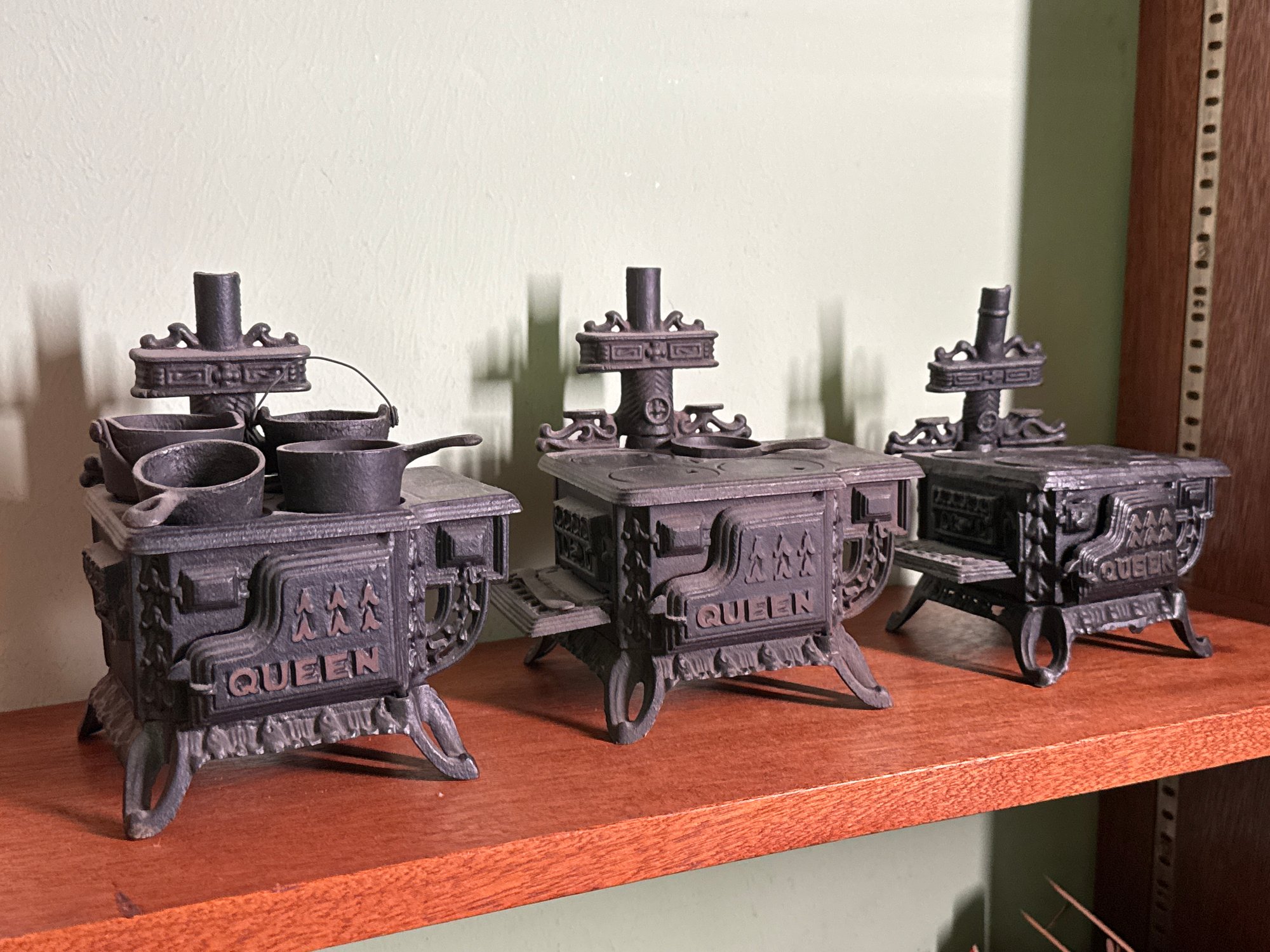 Set Of Vintage Cast Iron "Queen" Miniature Stoves With Accessories ...