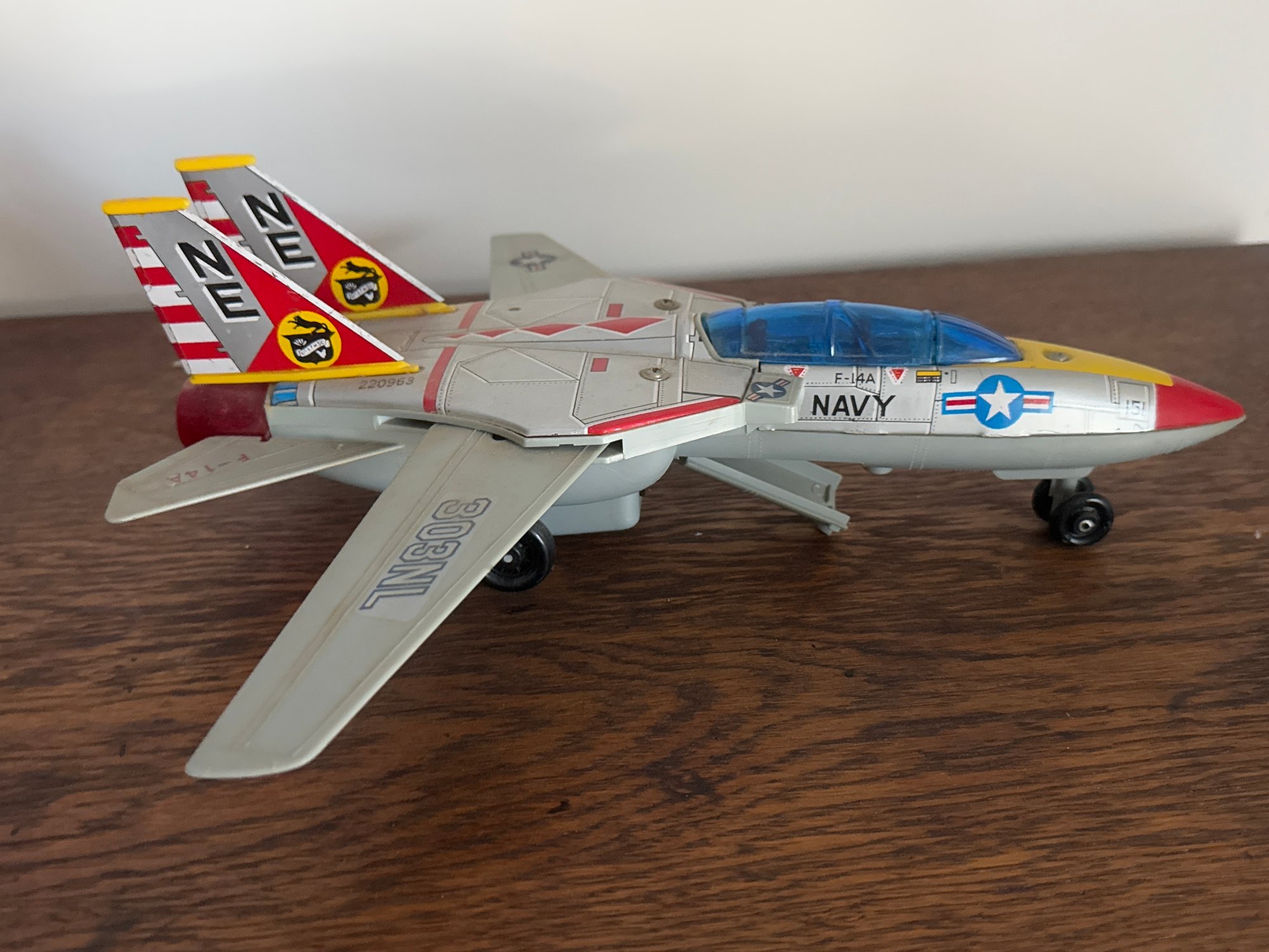 VINTAGE VF-14A TOMCAT JET FIGHTER BATTERY OPERATED WORKING SON AI TOY ...