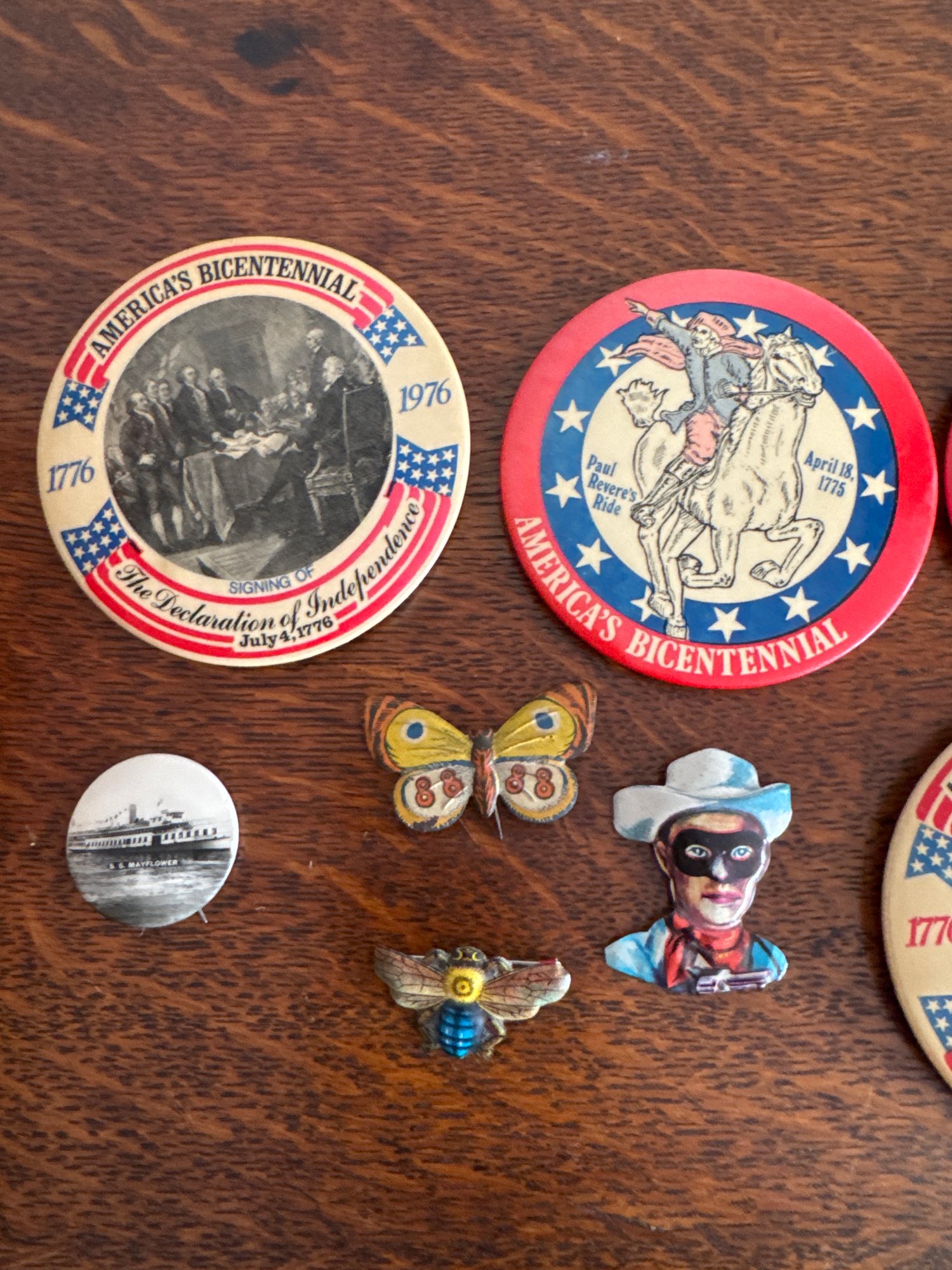 Lot Of Vintage Pinback Buttons & Badges Bicentennial, Pop Culture ...