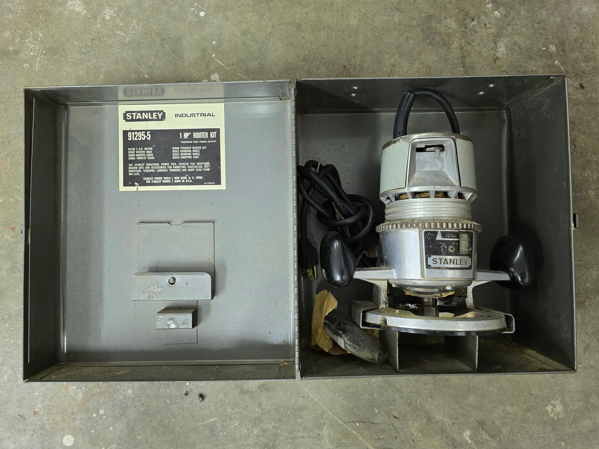 Stanley Industrial 91295-5 1 HP Router Kit #5583 | Auctionninja.com