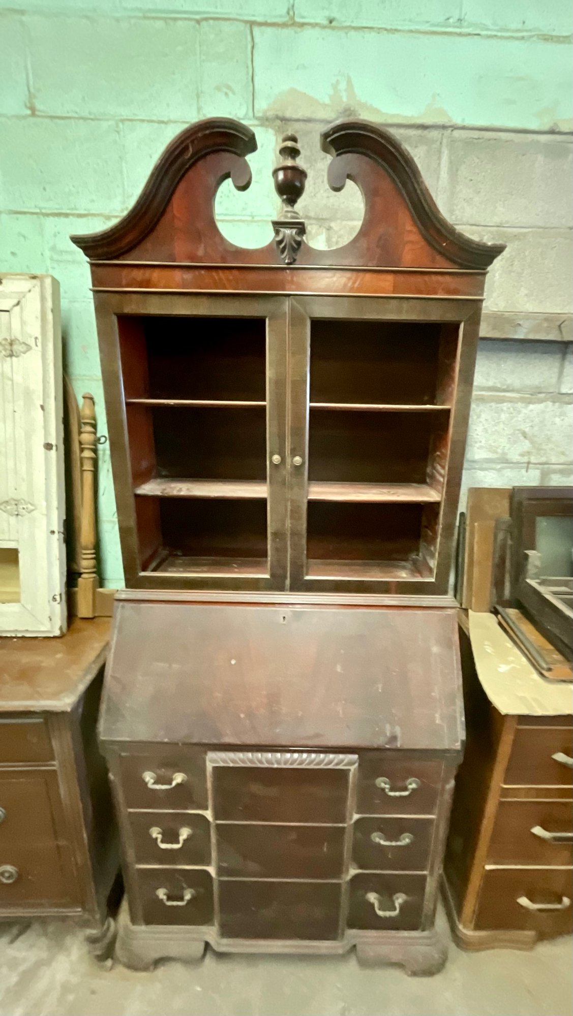 Secretary Desk/Display Cabinet #1228 | Auctionninja.com