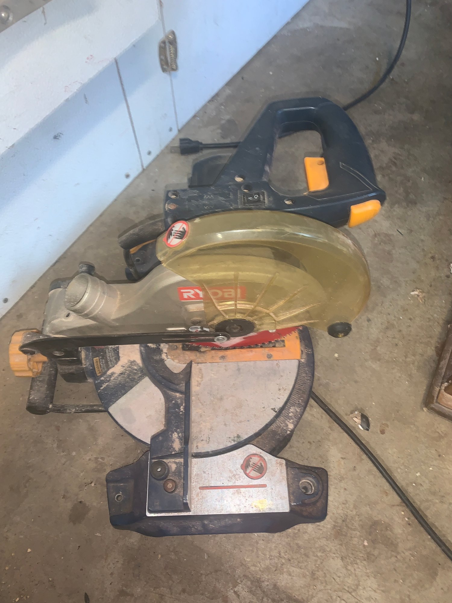 Ryobi Chop Saw Looks Like Hell Works Like A Champ #2358 | Auctionninja.com