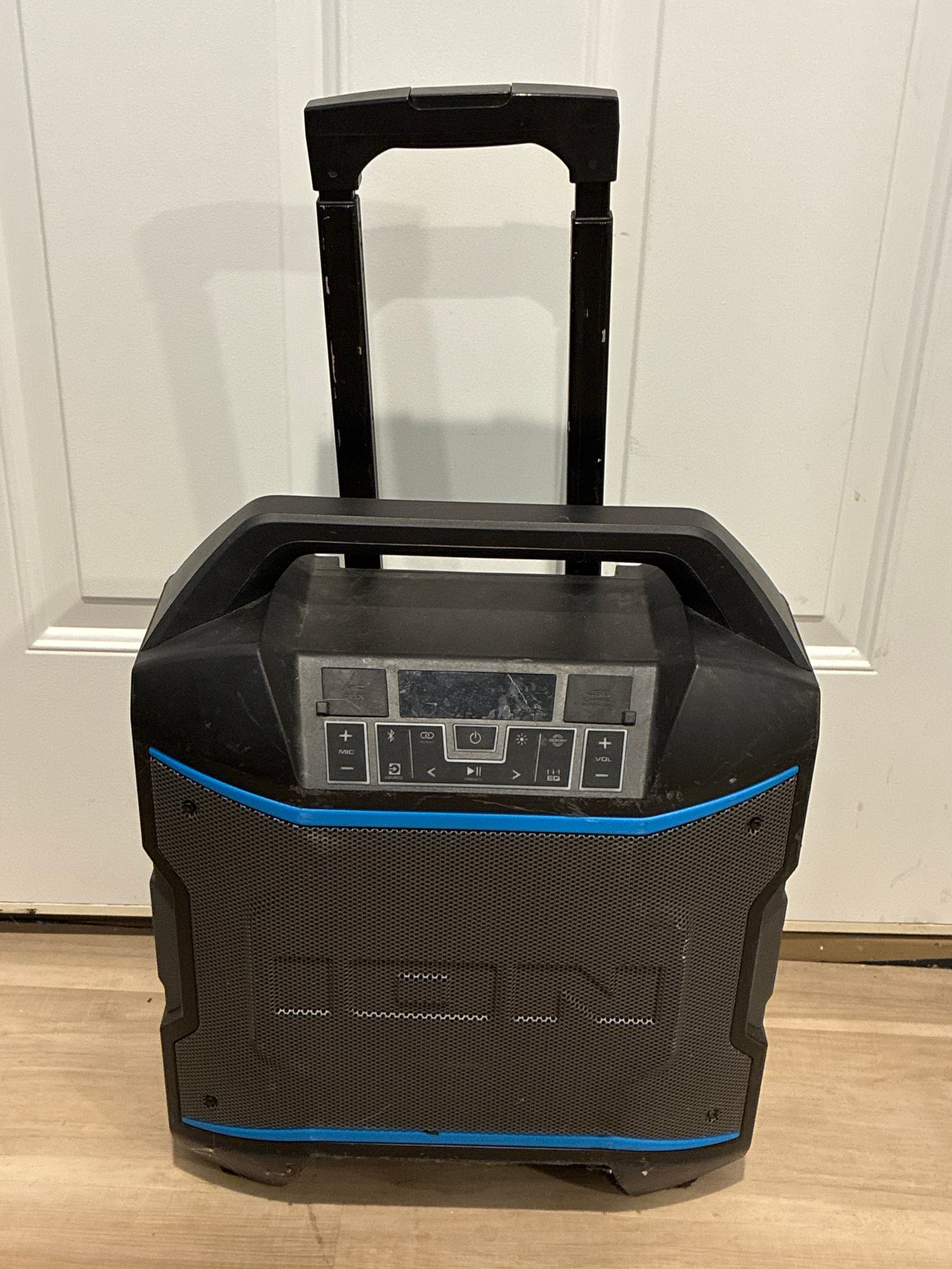 ION Speaker #76051 | Auctionninja.com