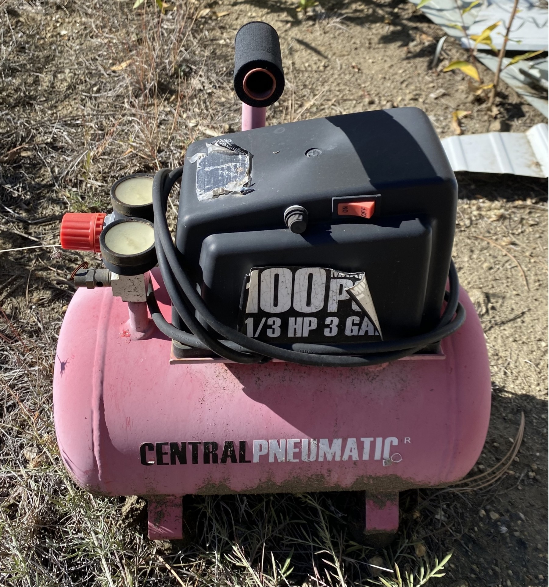 Central Pneumatic 3 Gallon Air Compressor #35918 | Auctionninja.com