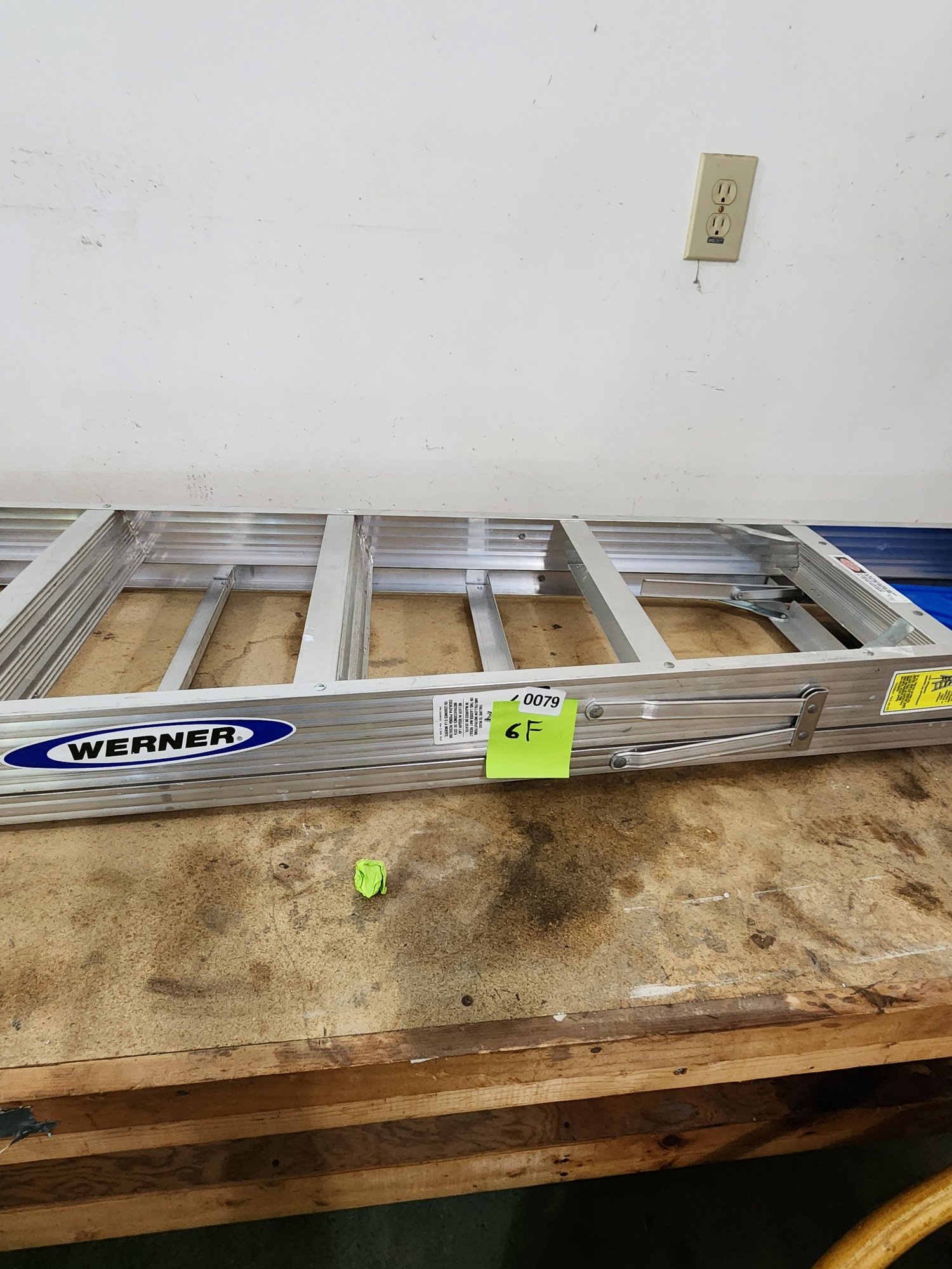 079 - LADDER #21755 | Auctionninja.com