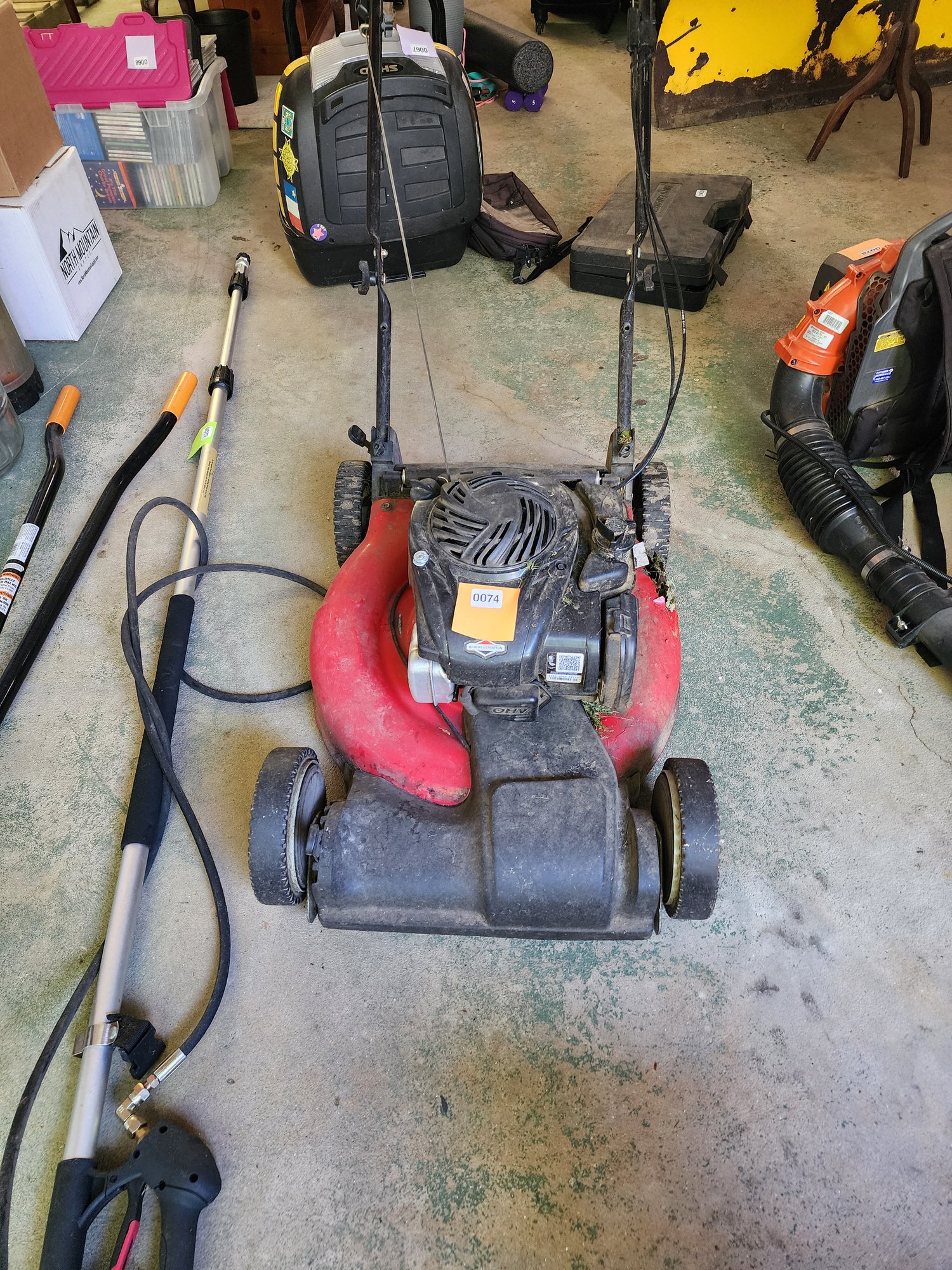 074 - PUSH MOWER ONLY #21760 | Auctionninja.com