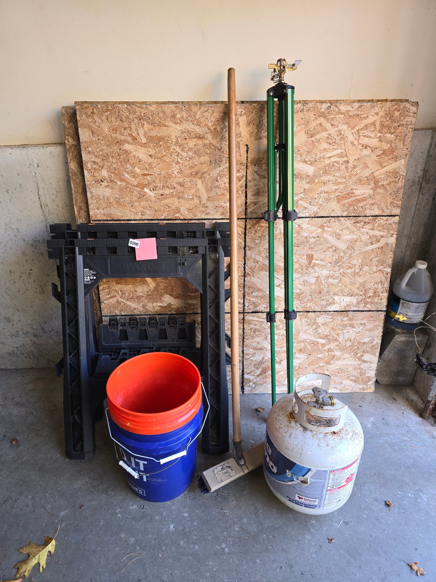 290 - PROPANE TANK, BROOM AND OTHER ITEMS PICTURED #22792 ...