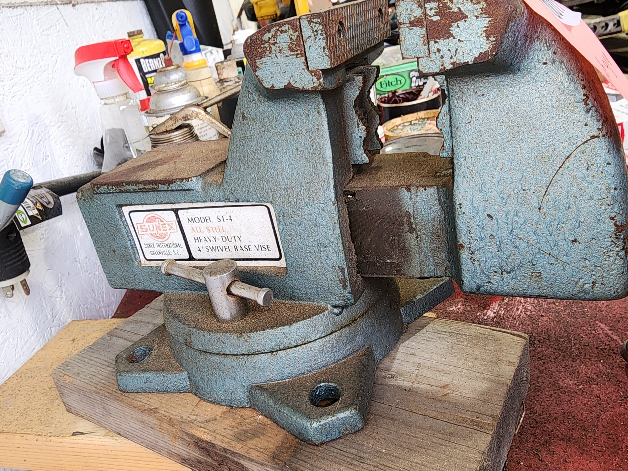 011 - Wilton 1750 Vise #25124 | Auctionninja.com