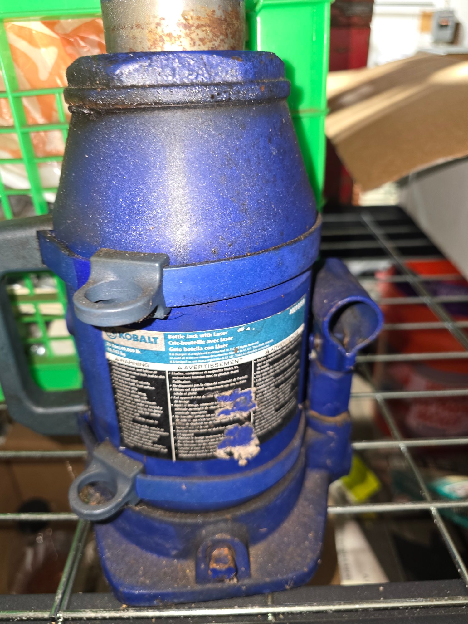 158 - Flote Pompe And Crate Of Items And Blue Pump - Tool Boxes Not ...