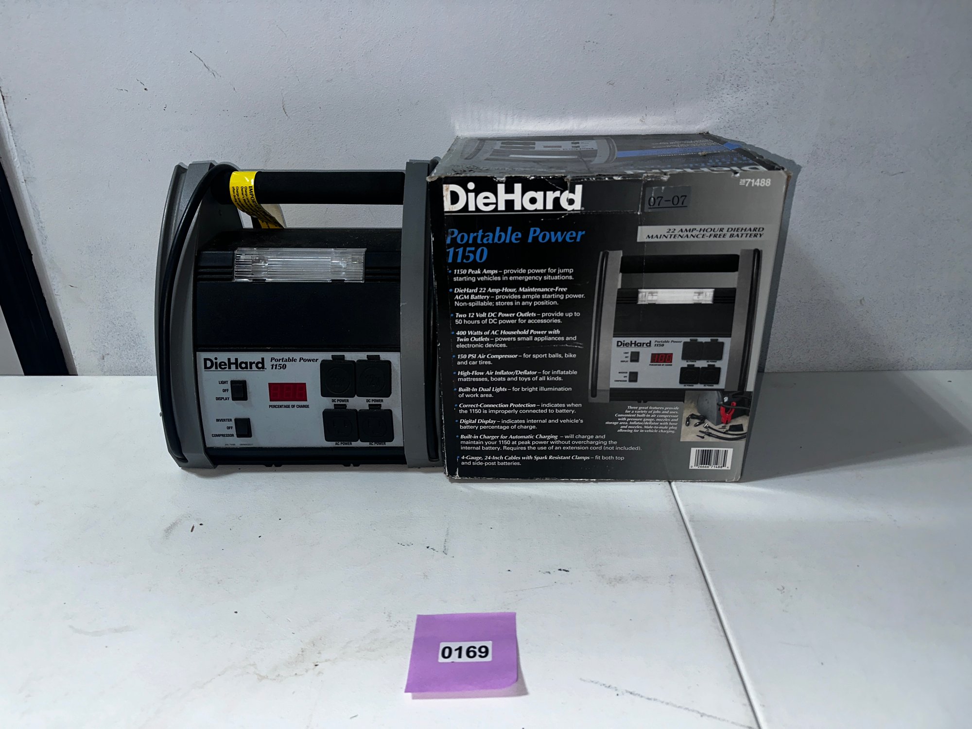 169 - DIEHARD BATTERY CHARGER #21079 | Auctionninja.com