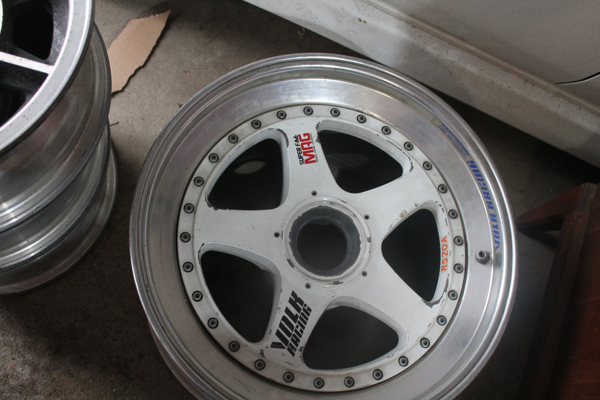 128 ~ Assorted Rims No Complete Sets #25338 | Auctionninja.com