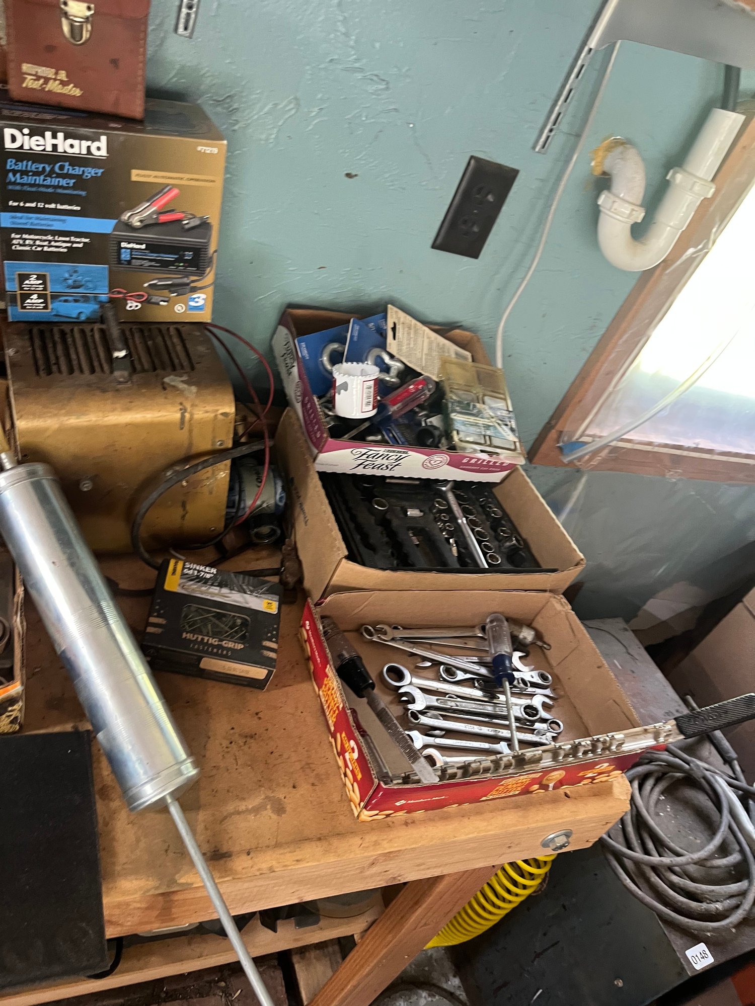 146- Bench Top Full Of Tools And More #28568 | Auctionninja.com