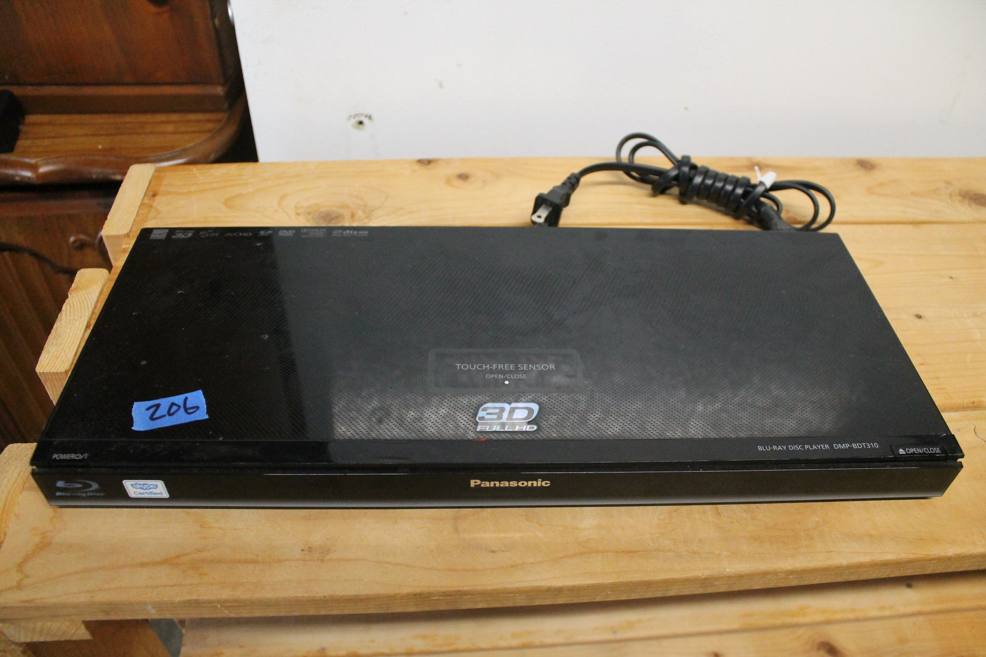 206 ~ 3D DISC MOVIE PLAYER #26226 | Auctionninja.com
