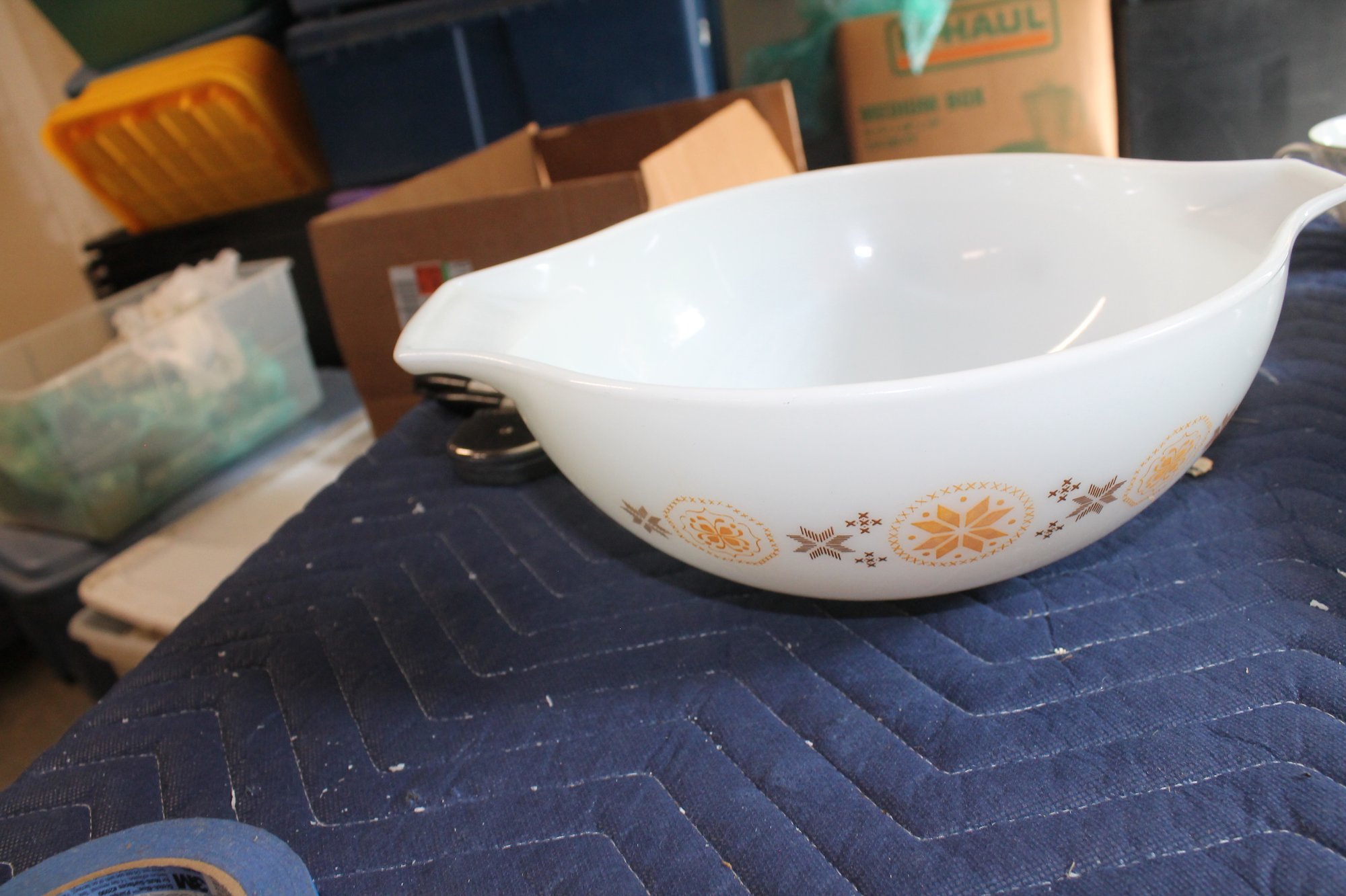 209 ~ Large Pyrex Bowl #21923 | Auctionninja.com