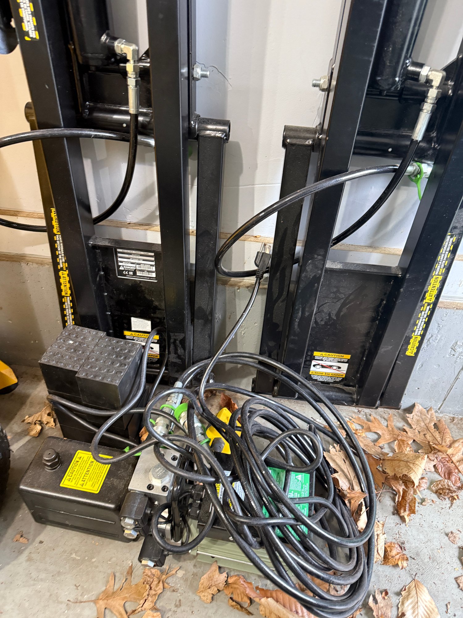 001 - Quickjack Portable Car Lift #25318 | Auctionninja.com