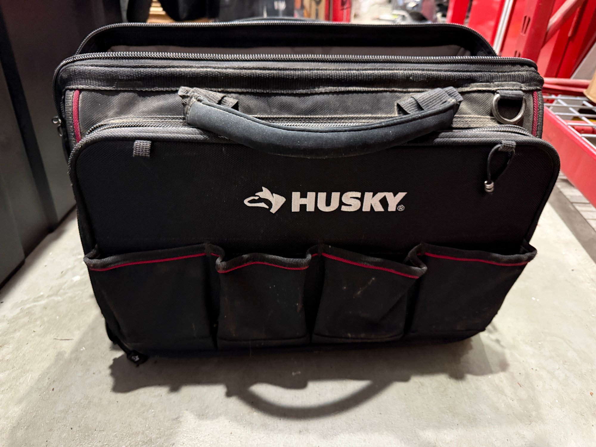 015 - HUSKY TOOL BAG #25354 | Auctionninja.com