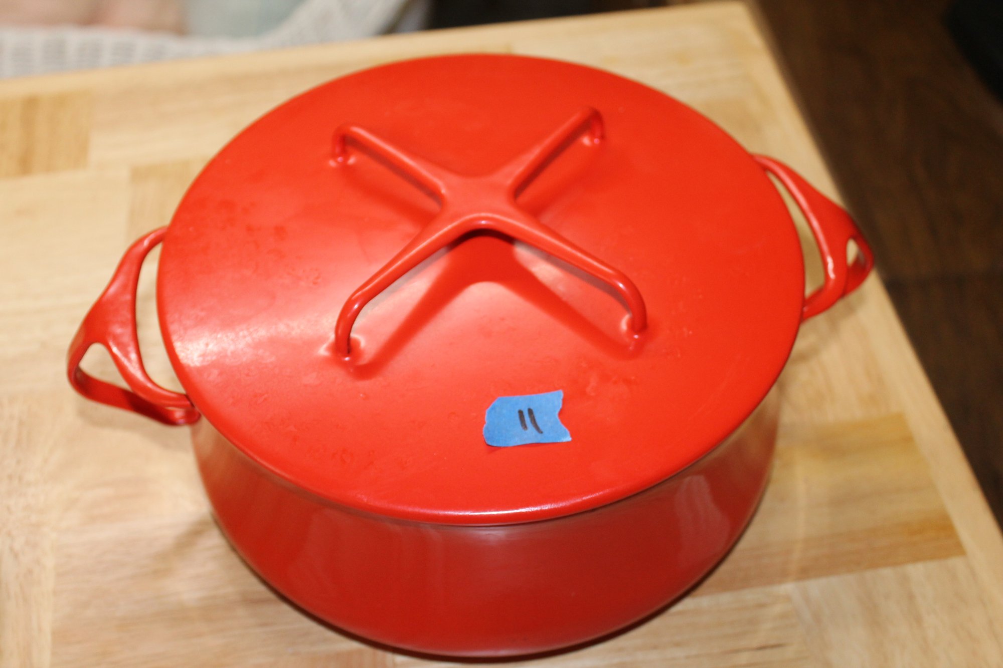 11 ~ DANSK COVERED DUTCH OVEN CAST POT #23394 | Auctionninja.com