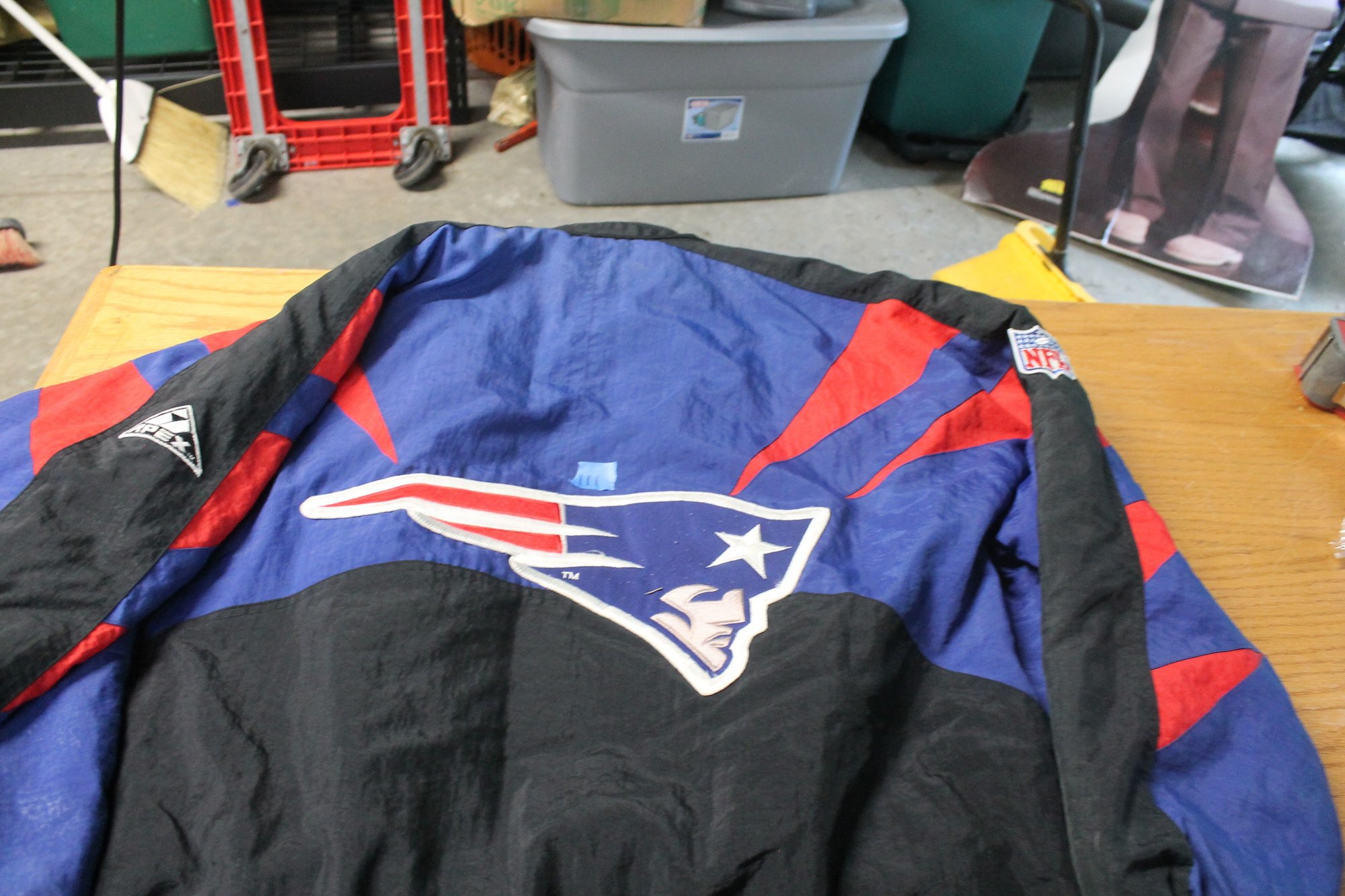 111 ~ Nfl Pro Line Patriots Jacket #29086 | Auctionninja.com