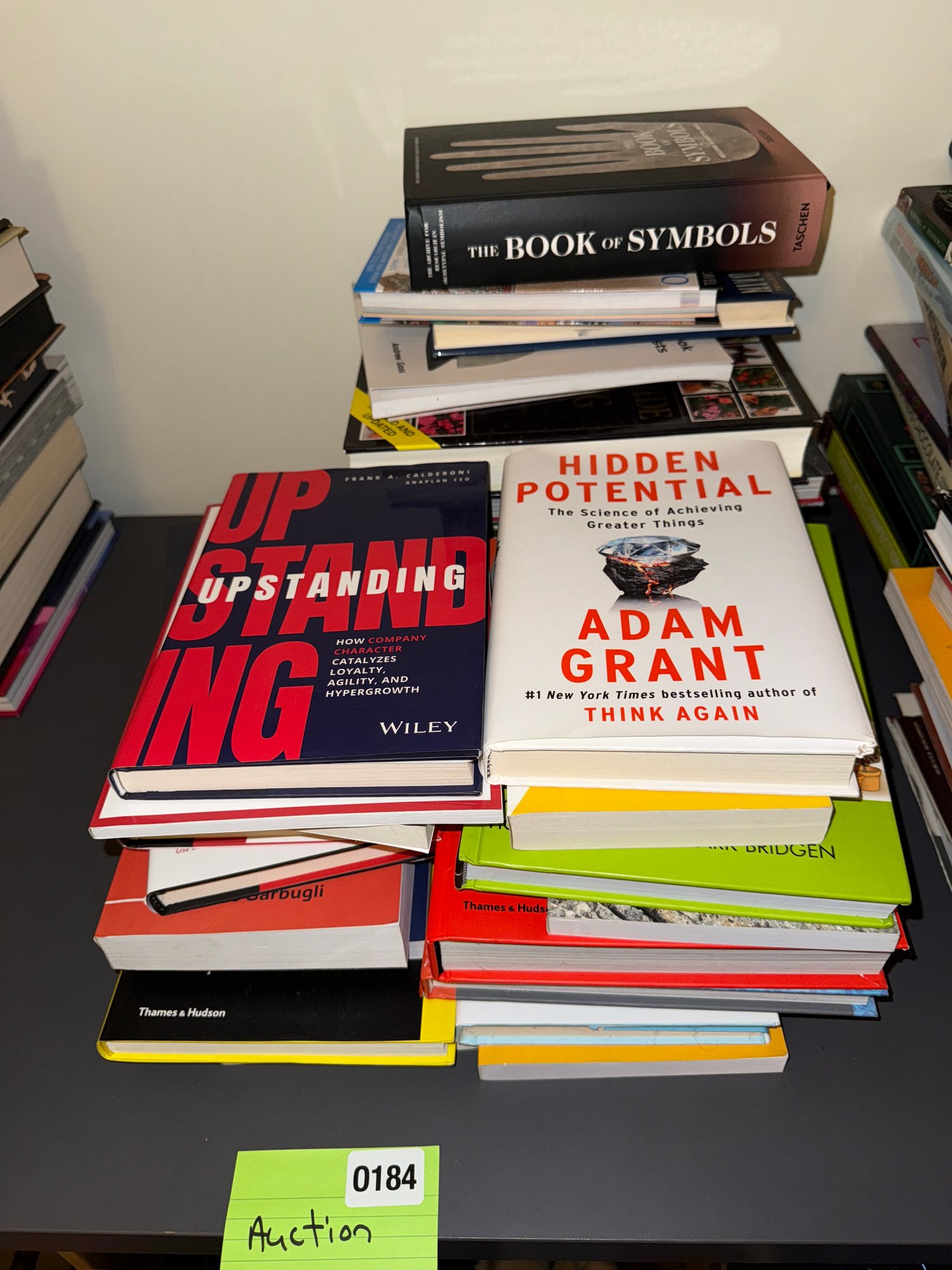 184 - NON FICTION BOOKS #25528 | Auctionninja.com