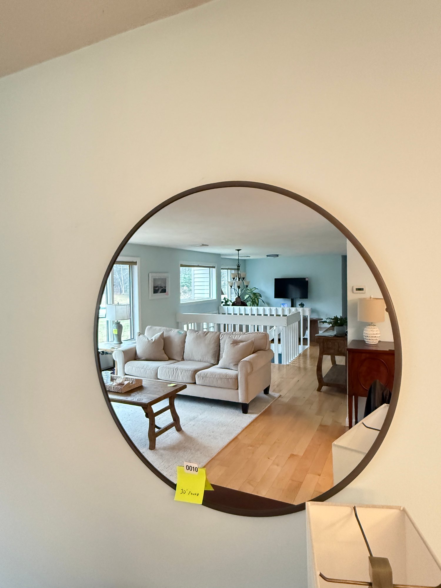010 - ROUND WALL MIRROR #25676 | Auctionninja.com