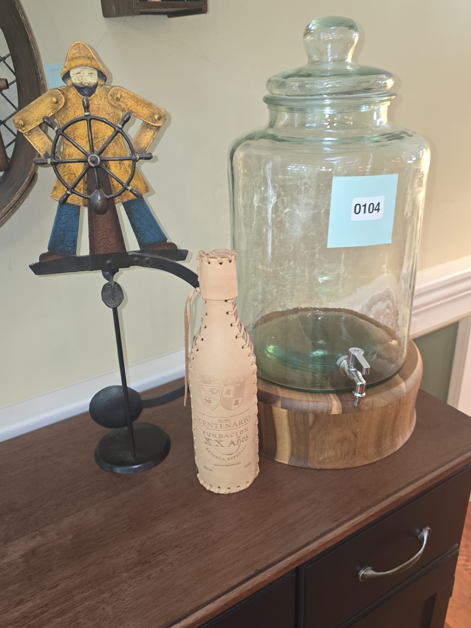 104 - DECARTIVE ITEMS #21852 | Auctionninja.com